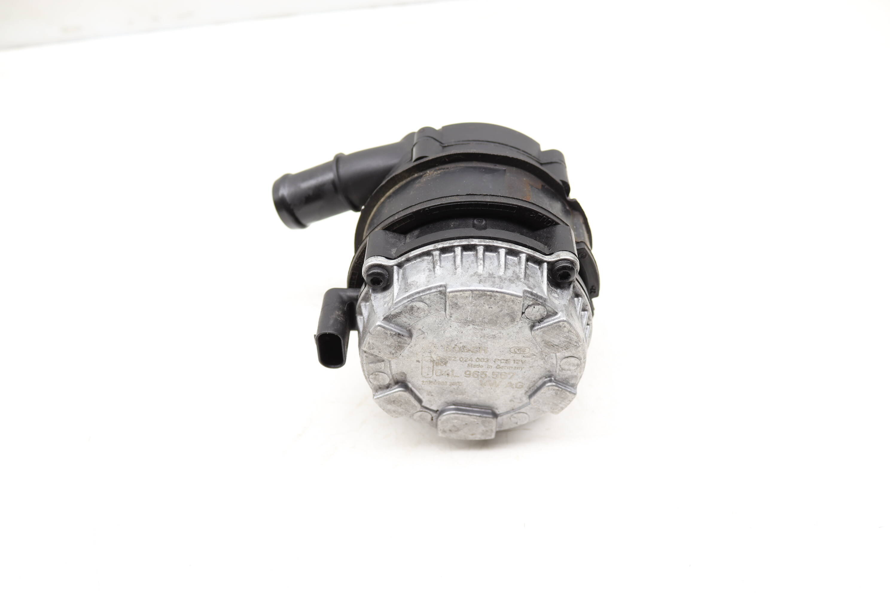 Audi Coolant / Water Pump 04L965567