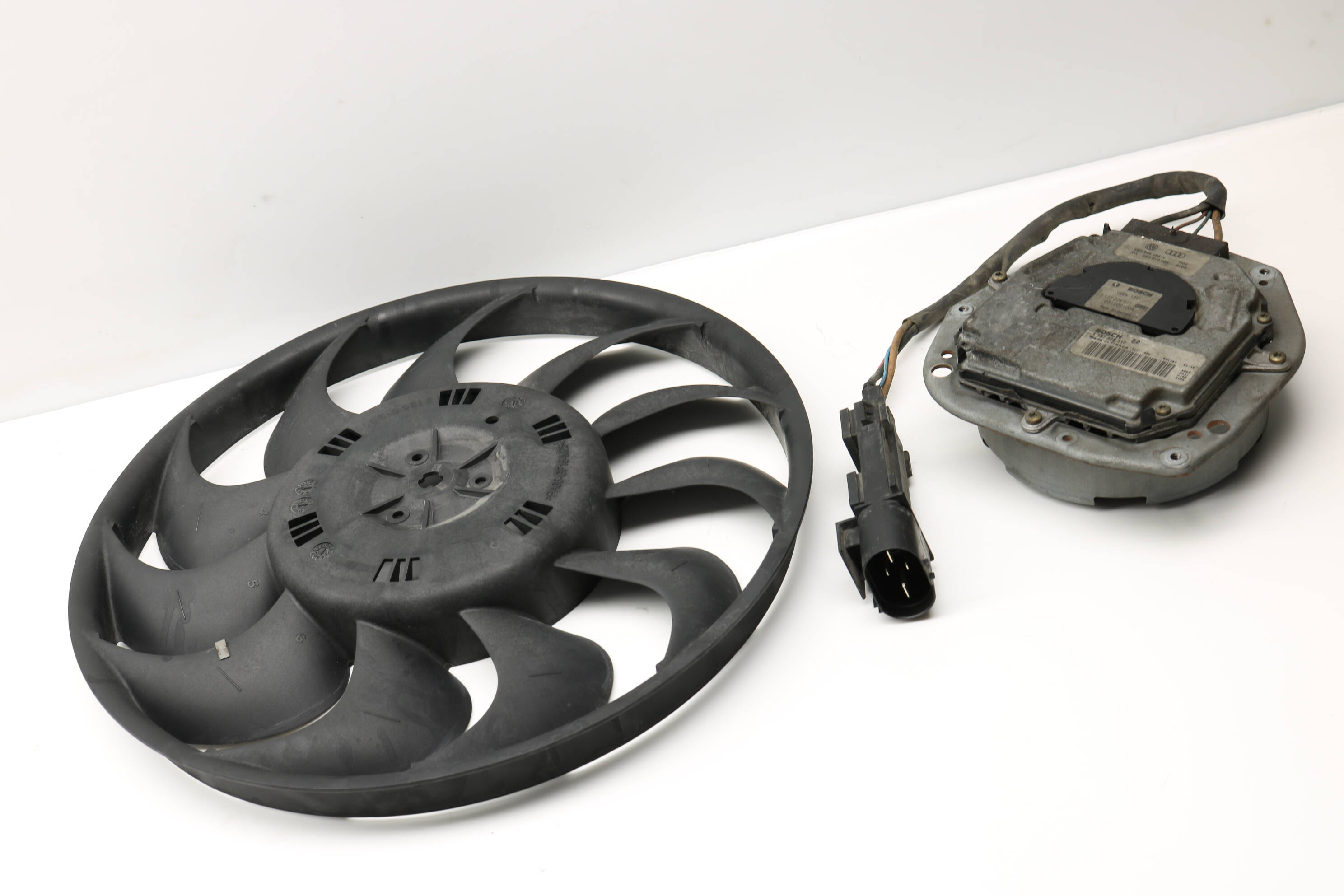 Audi Left Electric Radiator Cooling Fan 4E0959455G