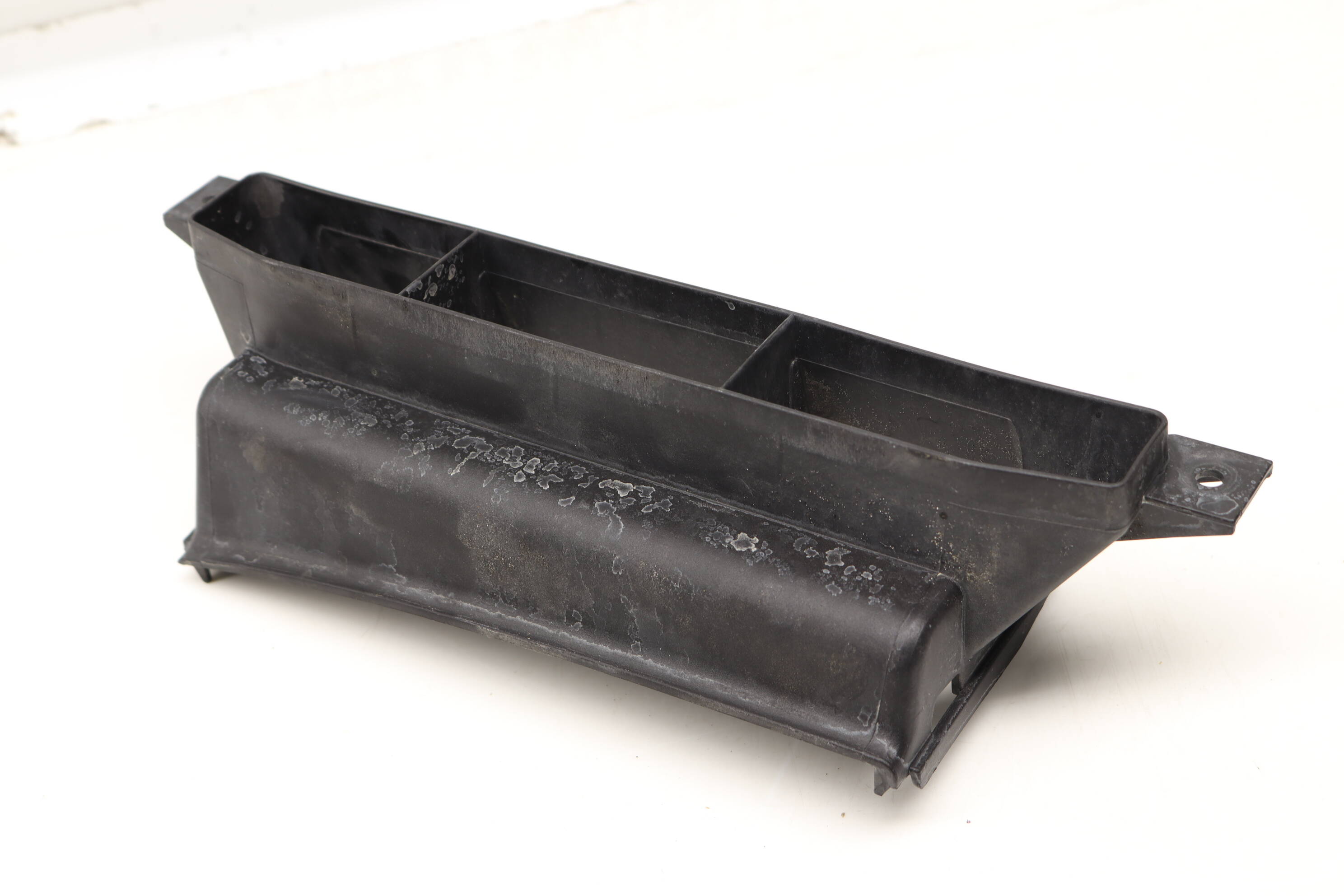 VW Front Air Intake Cover Guide Duct 3C0805971A