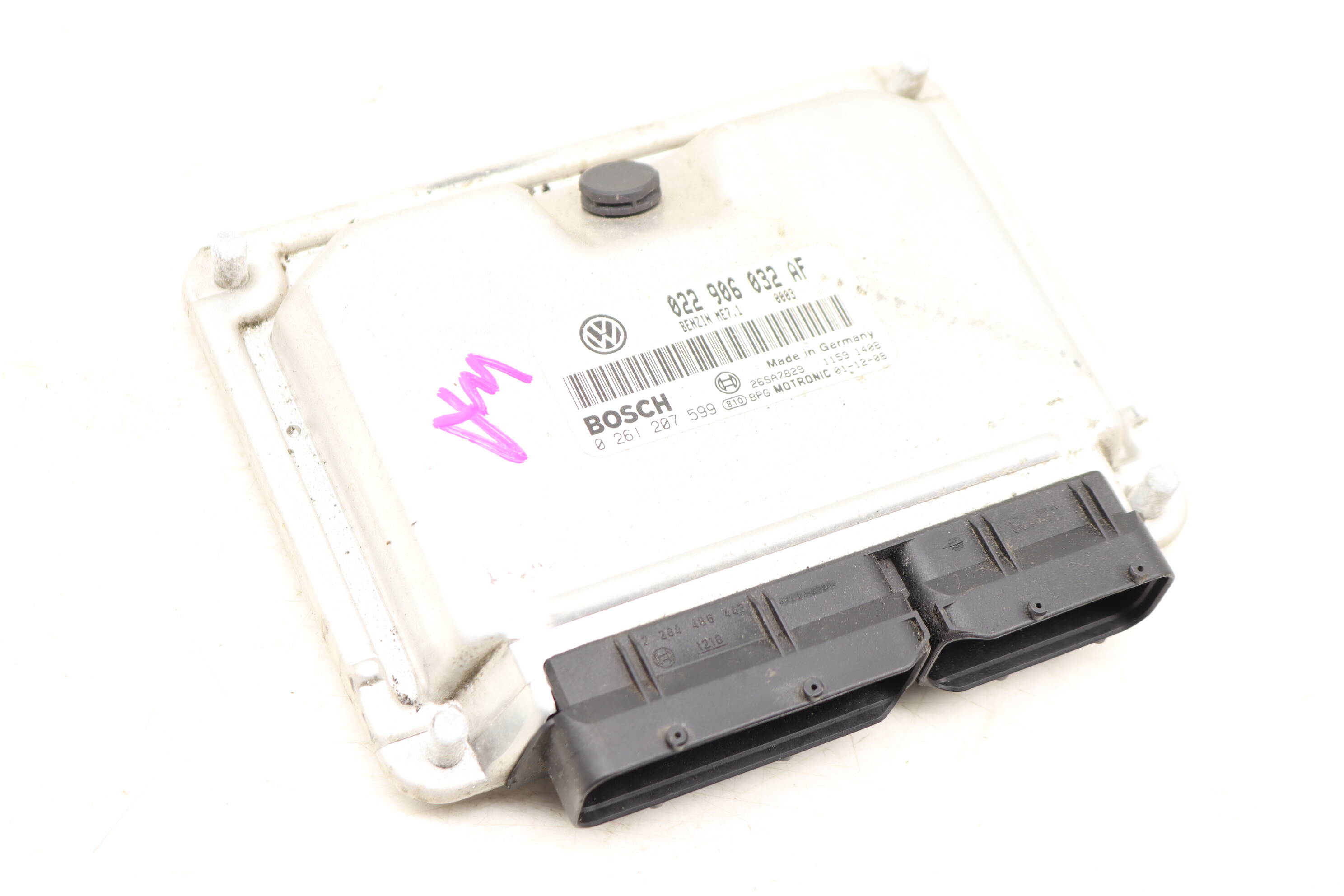 VW Ecu / Ecm / Engine Control Module (EuroVan) 022906032AF