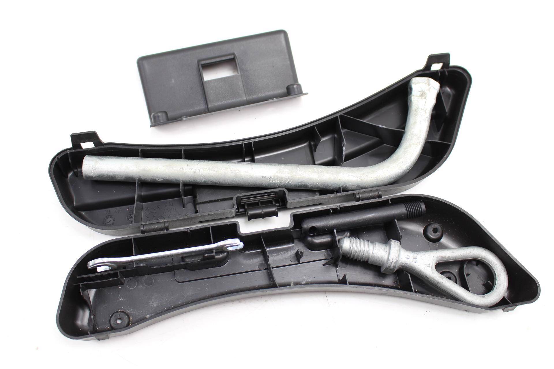 Audi Tool Kit (A4 Quattro, A4, S4) 8E0012111