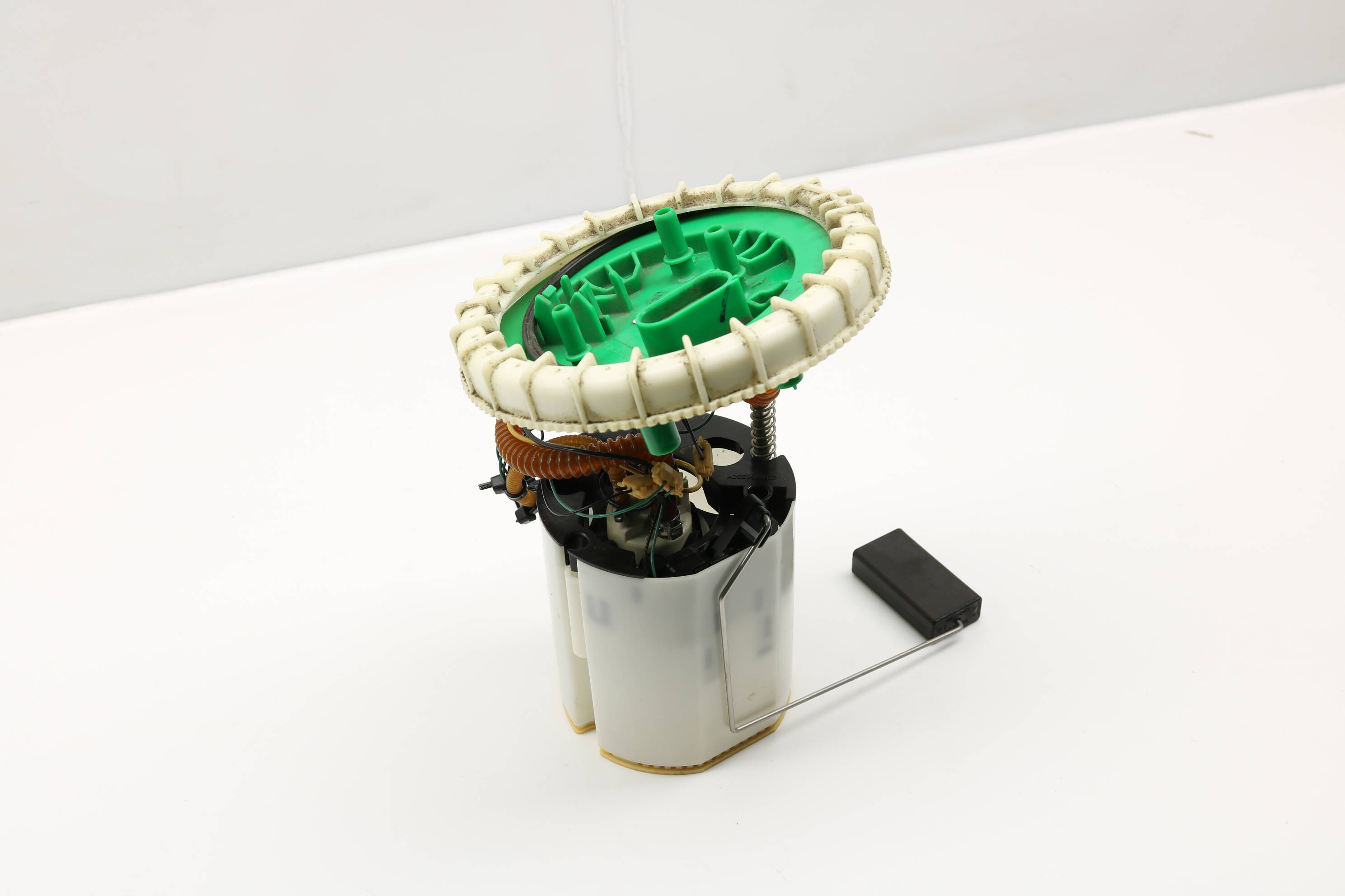 Audi In-Tank Fuel Pump Assembly (A6, A6 Quattro, S6) 4F0919051BD