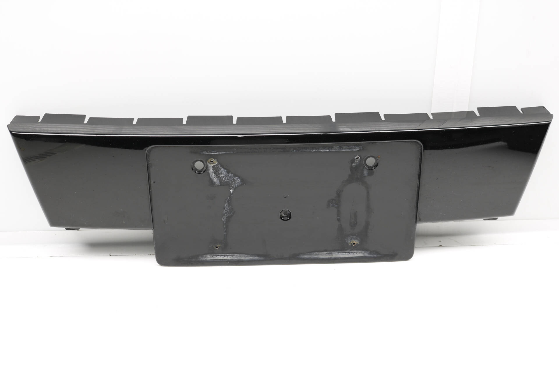 Audi Front License Plate Mount / Bracket 8K0807285