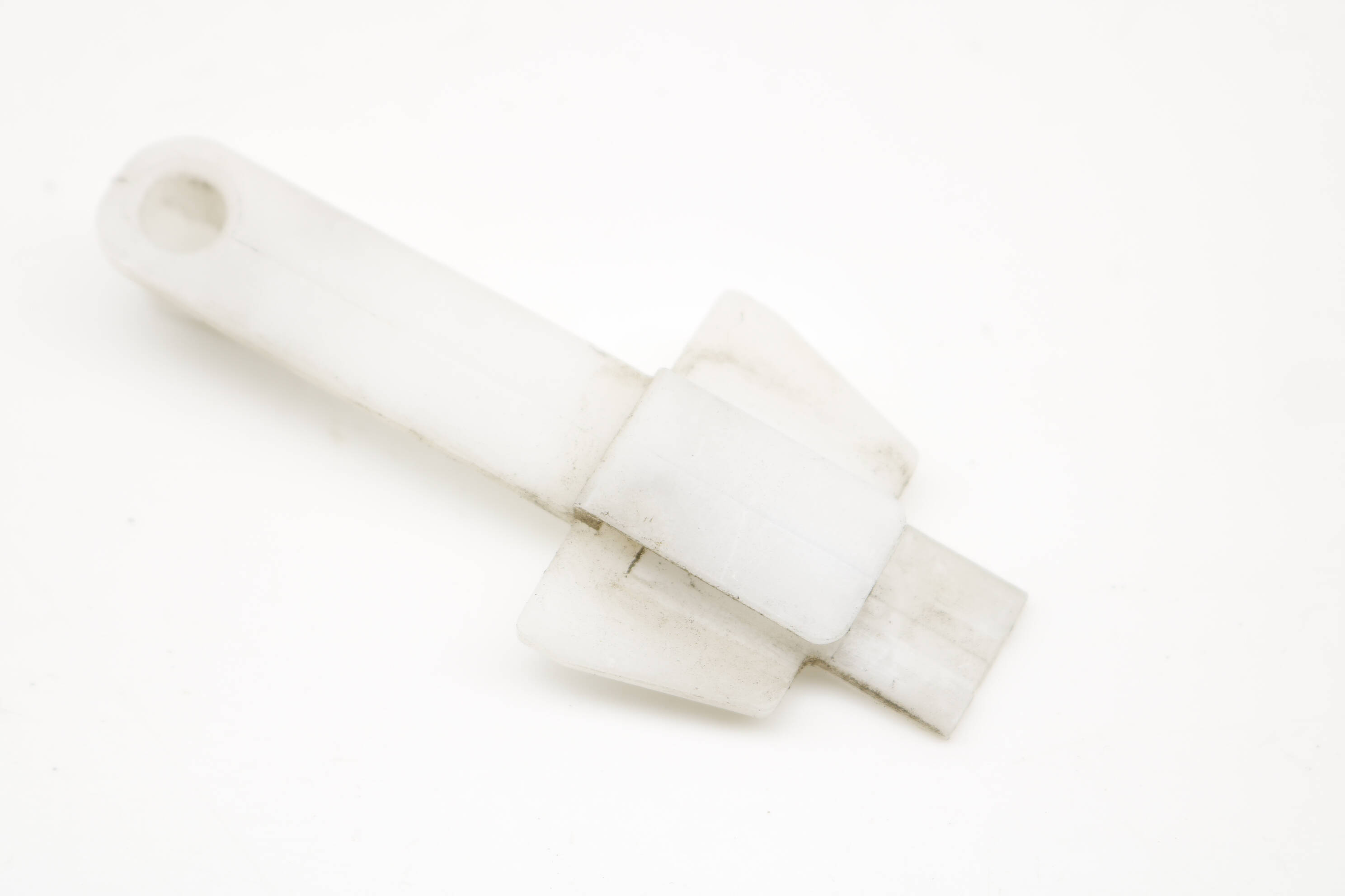 Audi Lower Door Molding Clip (Q7) 4L0853909A