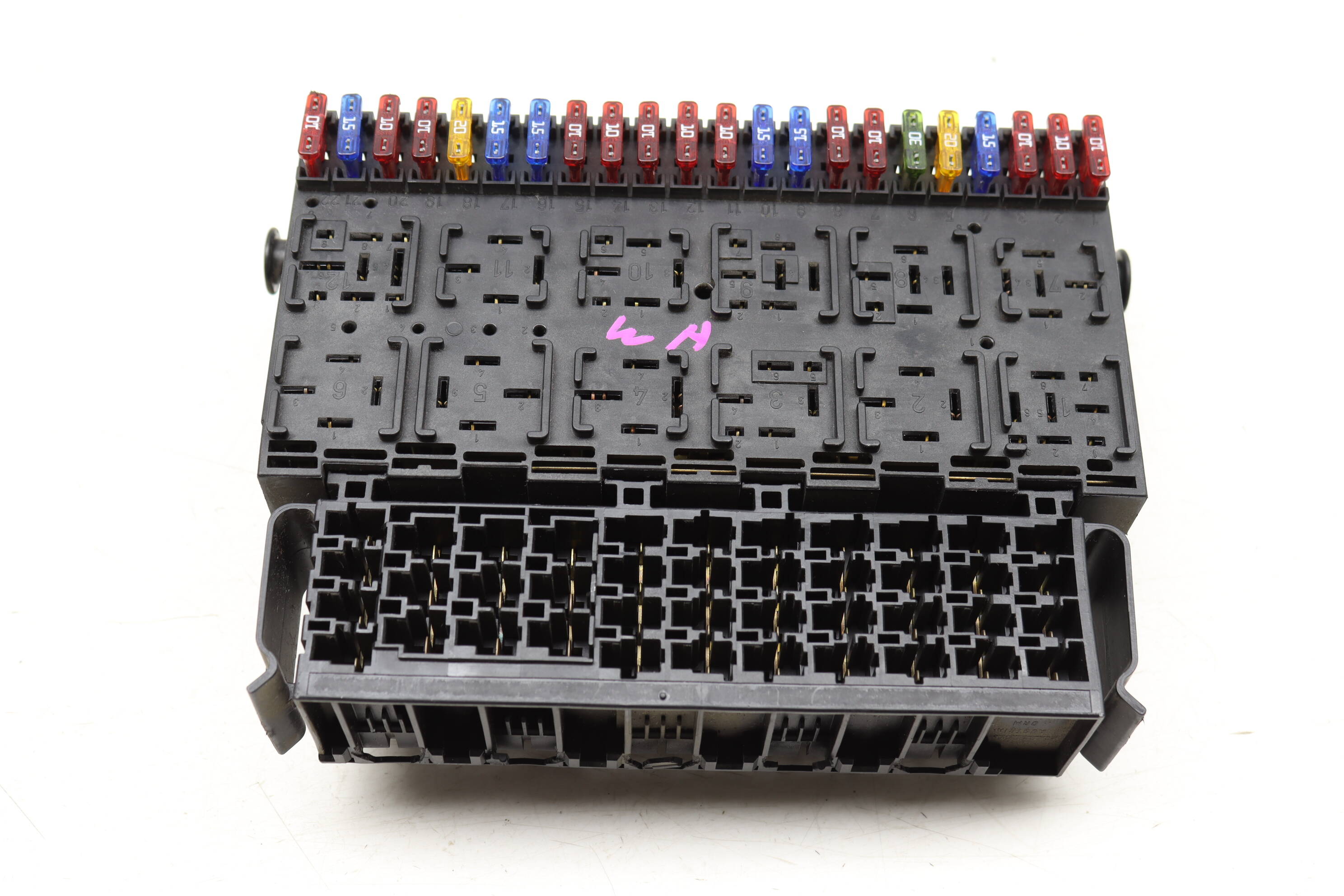 VW Fuse Box / Relay Plate (EuroVan) 7D0937517