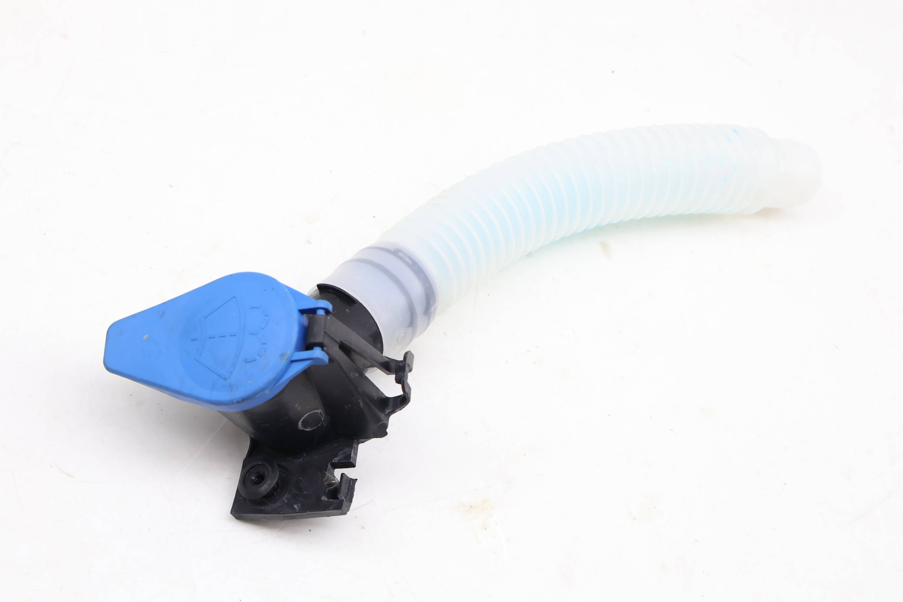 Land Rover Windshield Washer Reservoir Filler Tube / Neck