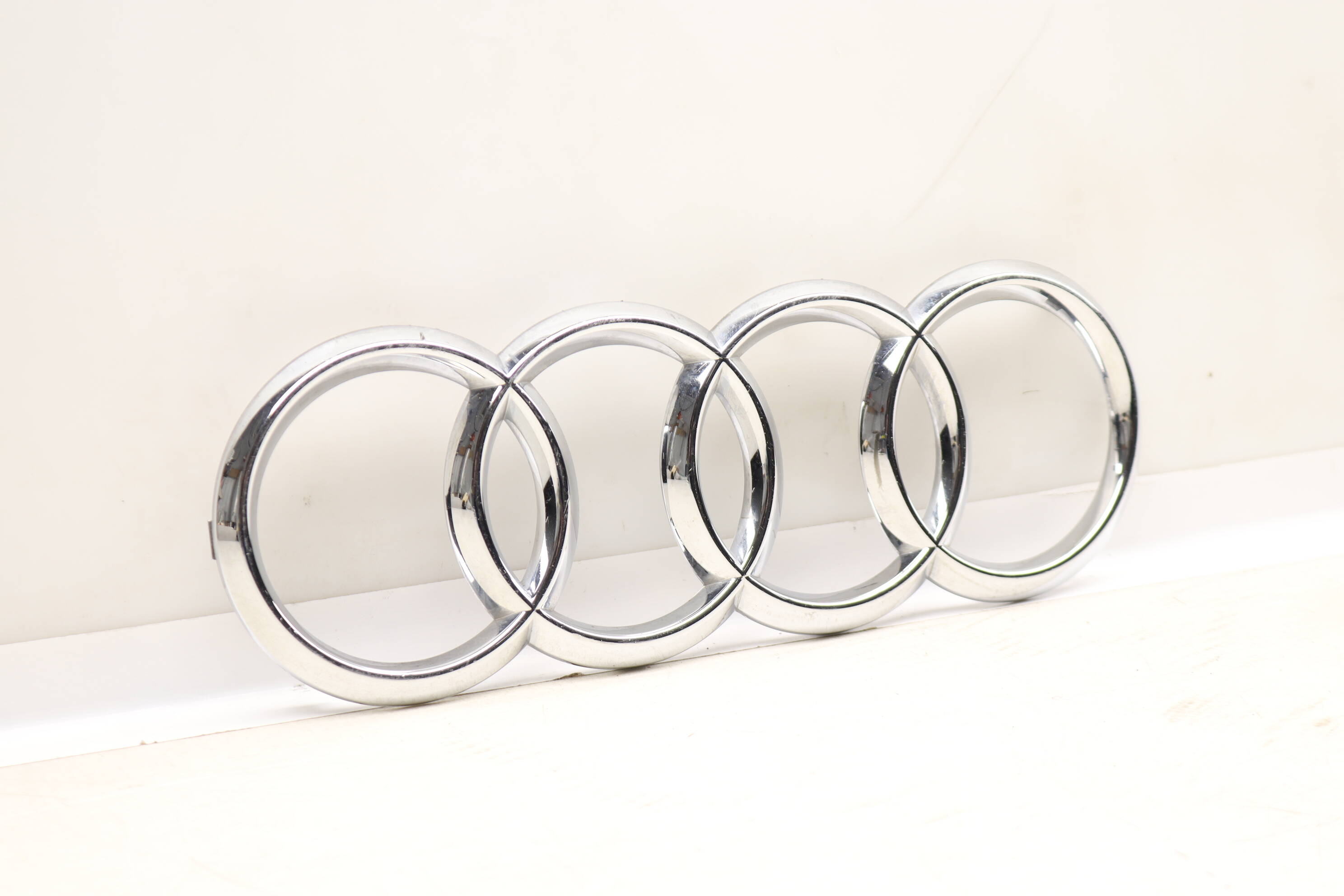 Audi Front Center Bumper Trim (A6 Quattro, A6, S6) 4G0807683