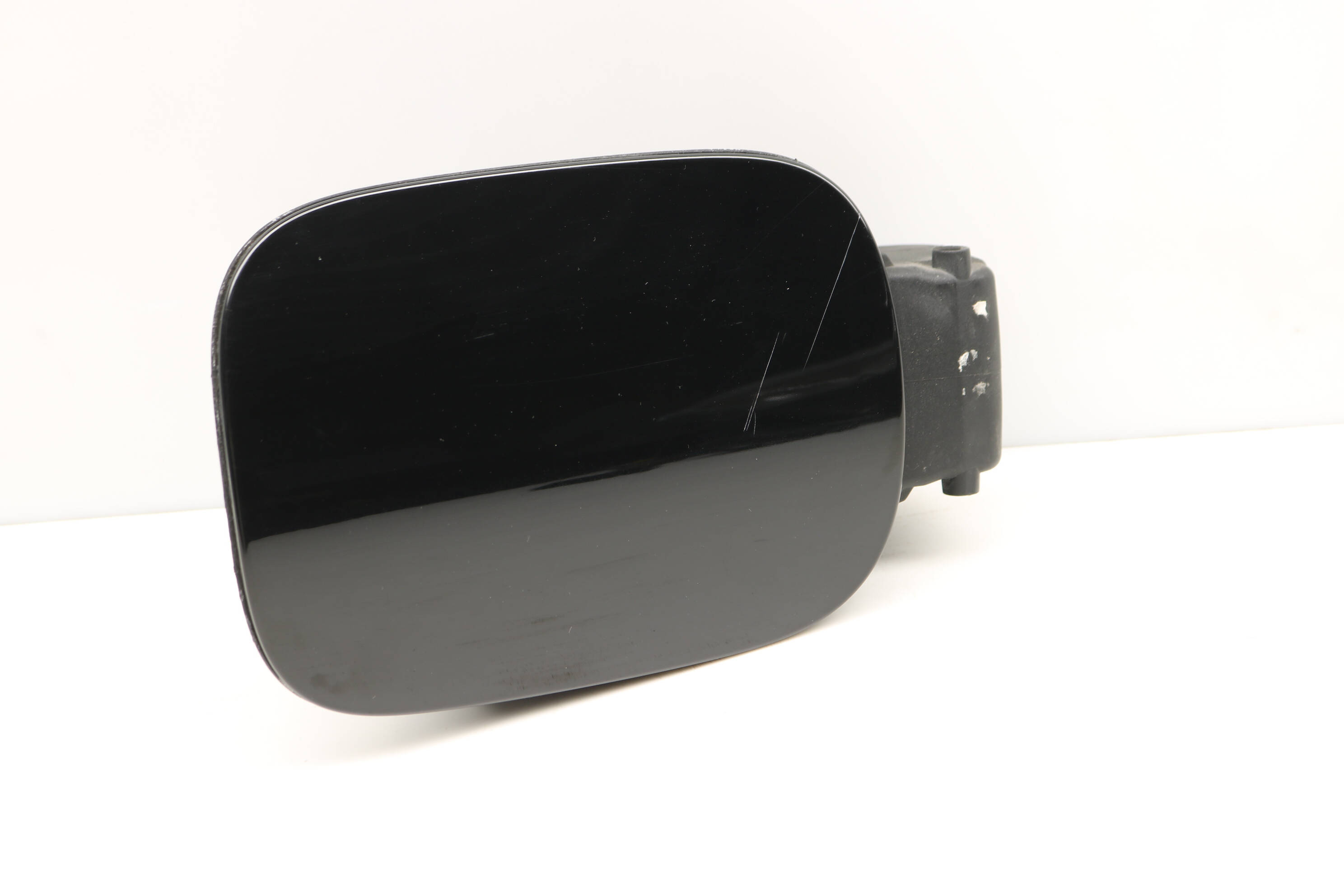 GAS / FUEL FILLER DOOR W/ BRACKET - VW PHAETON - 3D0809857B