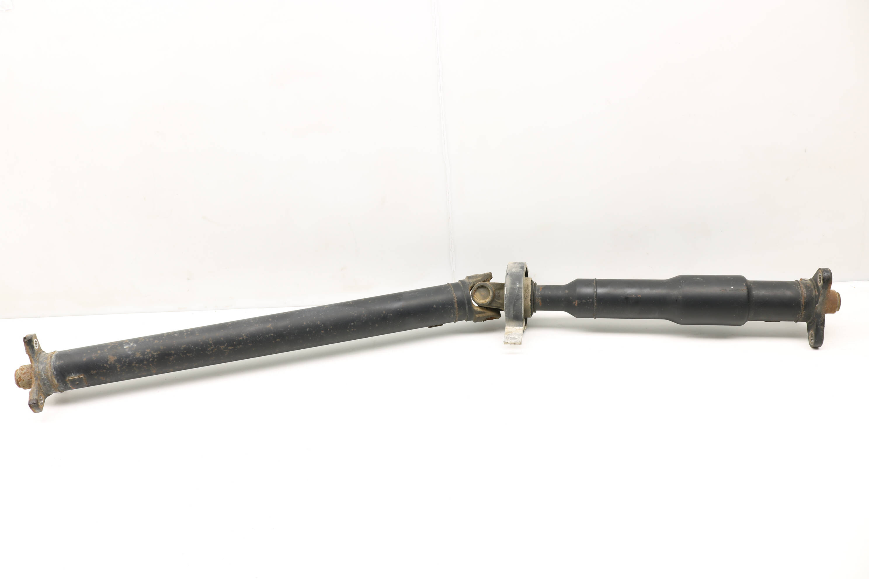 BMW Rear Driveshaft / Propeller Shaft 26107573482