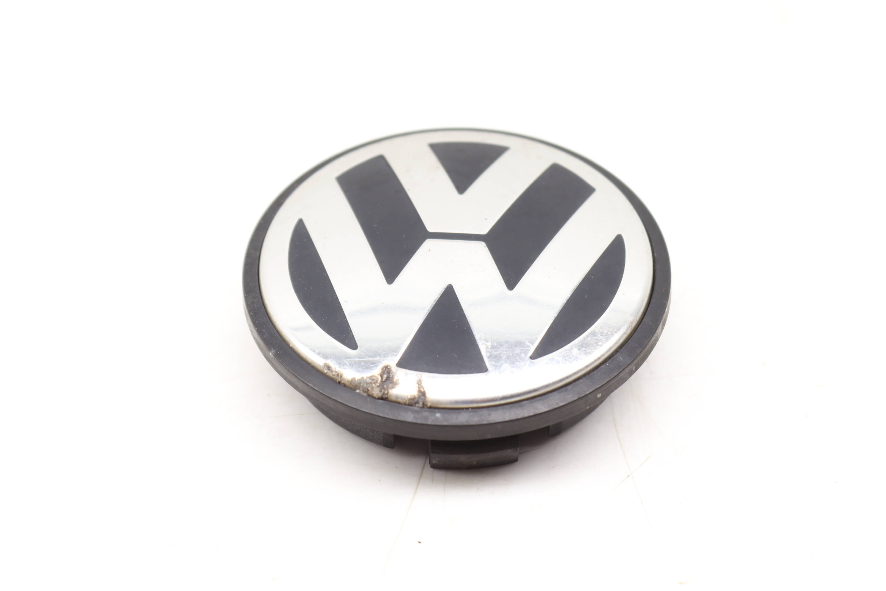 VW Wheel Center Cap (Jetta, Rabbit, Golf, GTI, Tiguan) 3B7601171