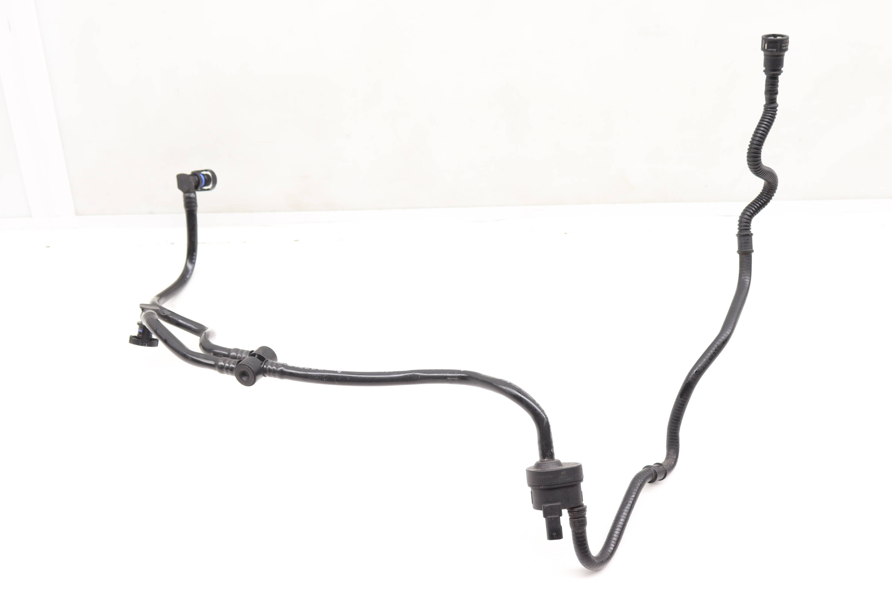 Audi Vacuum / Breather Hose / Line 04E133366CL