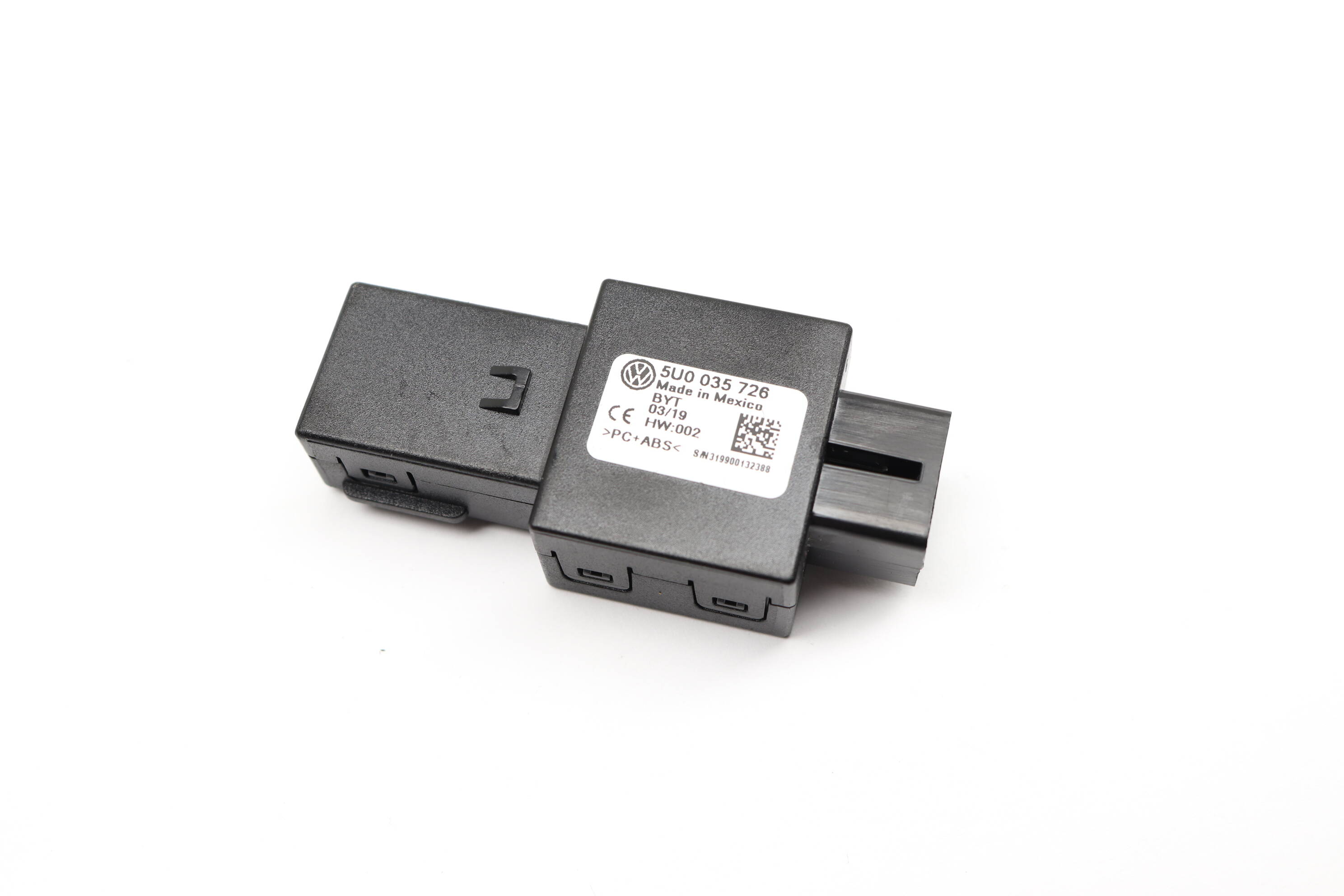 VW Rear Center Console Usb Port / Connector 5U0035726