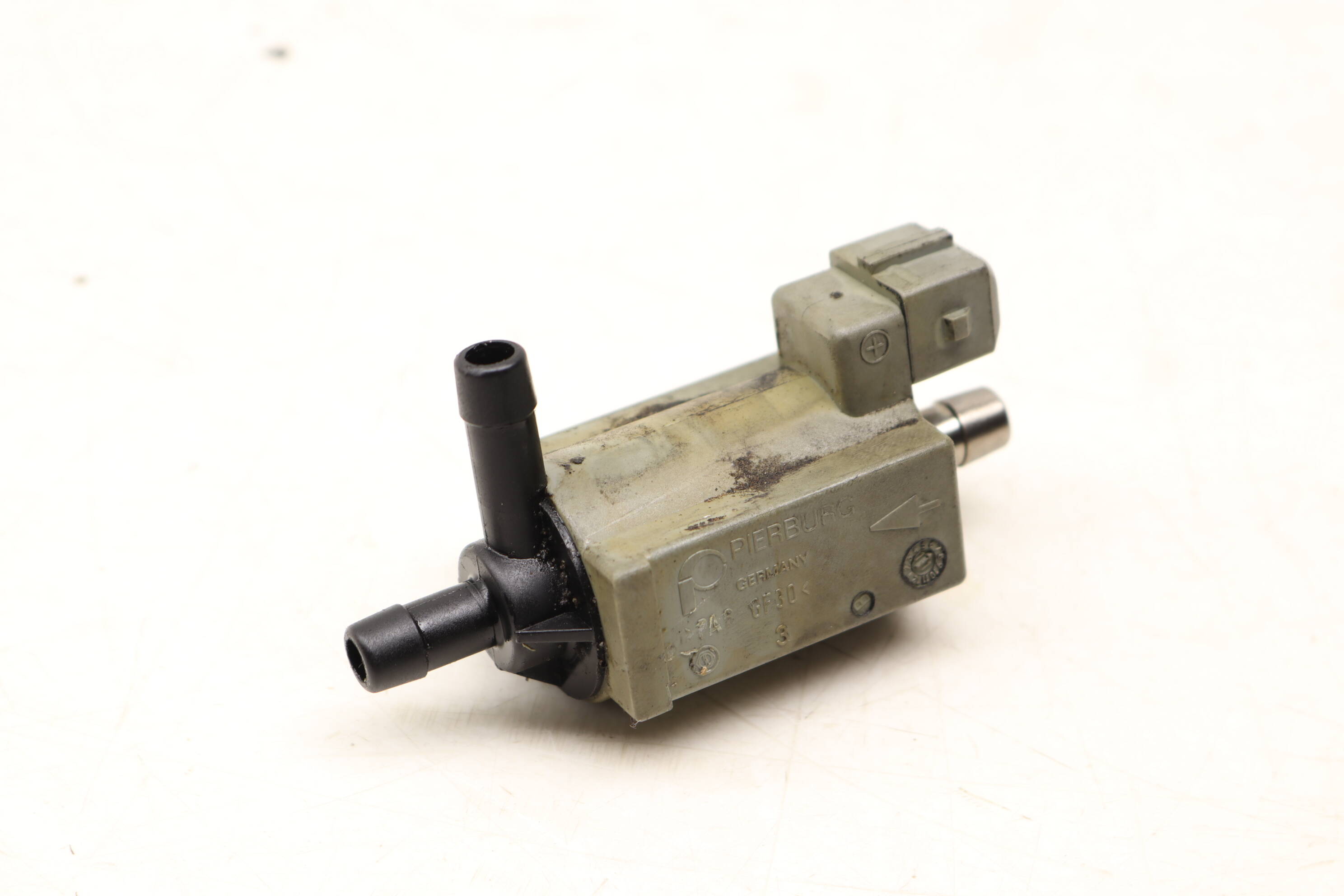 Porsche Intake Change-Over Vacuum Valve 99660516500