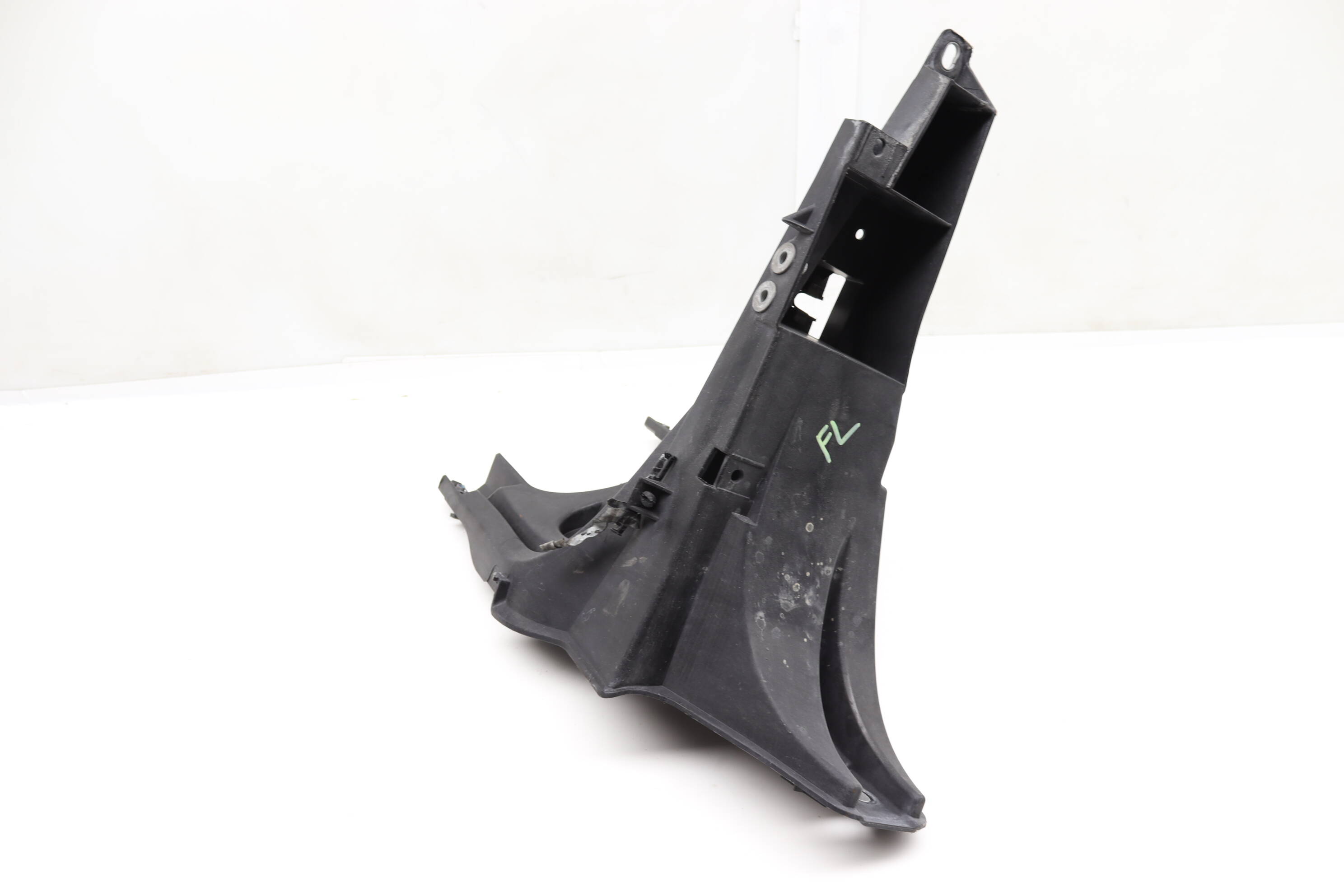 BMW Front Left Headlight Mount Bracket (X5, X6) 51657157983