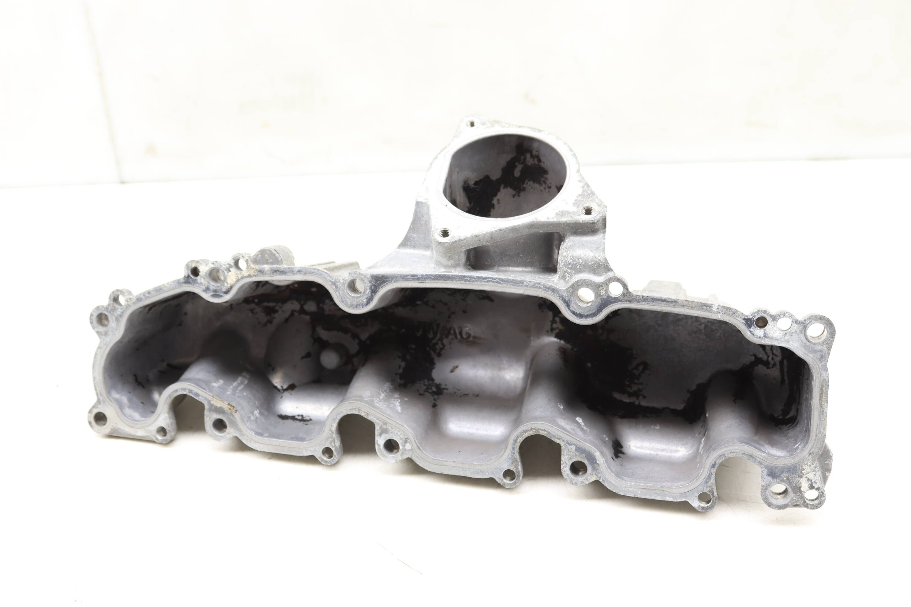VW Intake Manifold Housing (Passat) 03L129711AR