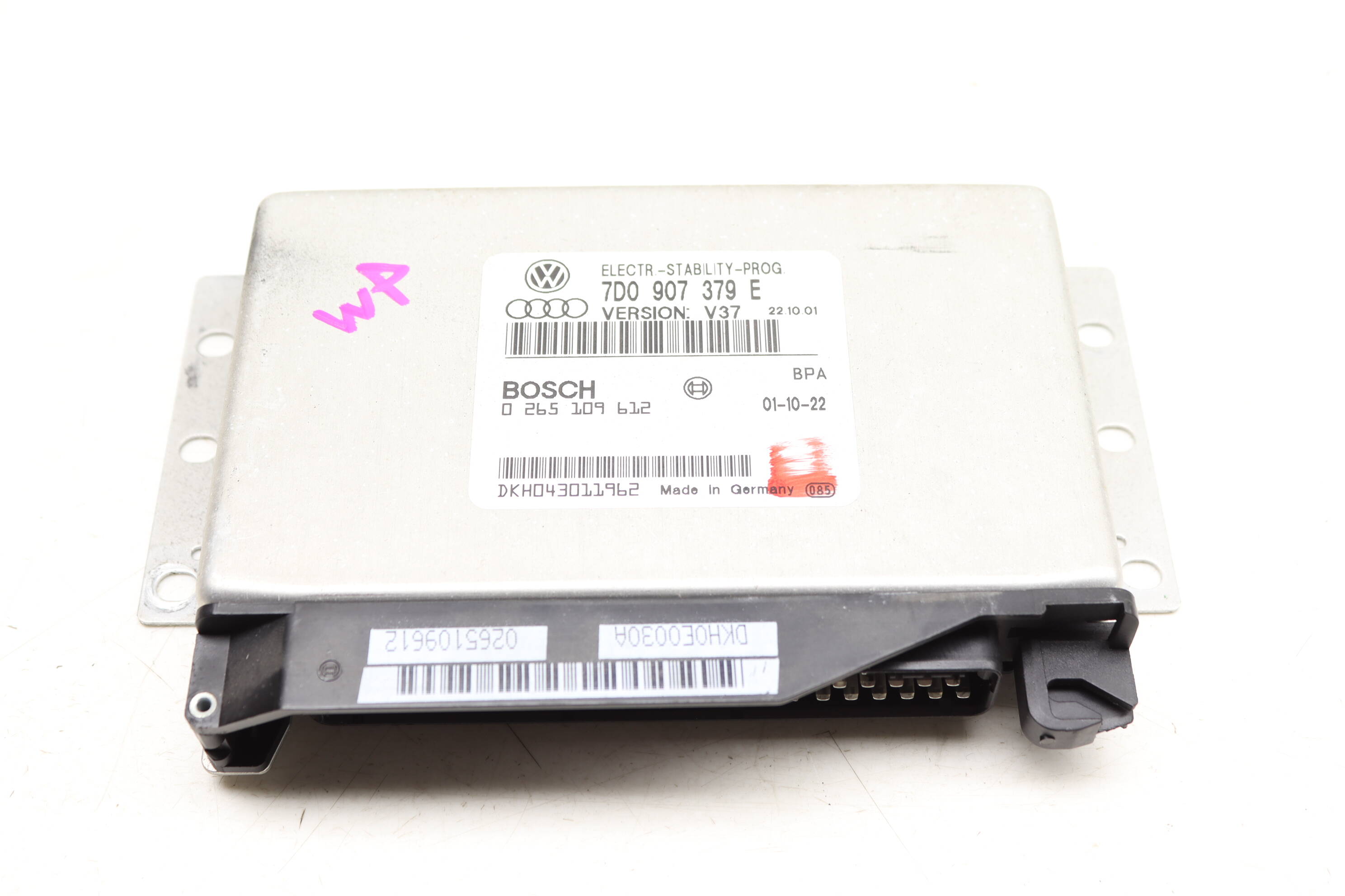 VW Abs Control Module / Computer (EuroVan) 7D0907379E