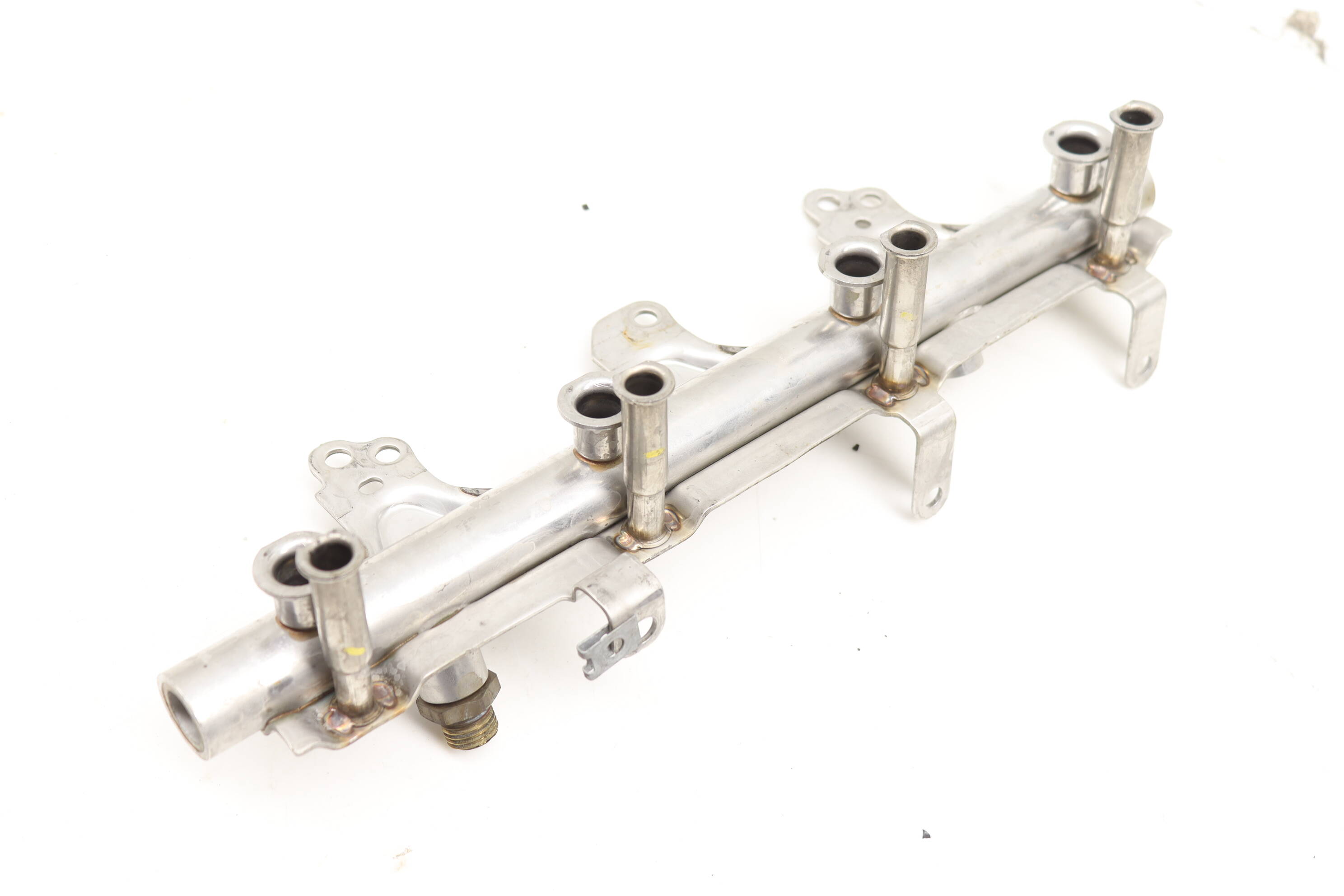 VW Fuel Rail (Tiguan Limited, Tiguan, CC, Golf, Eos) 06J133317M