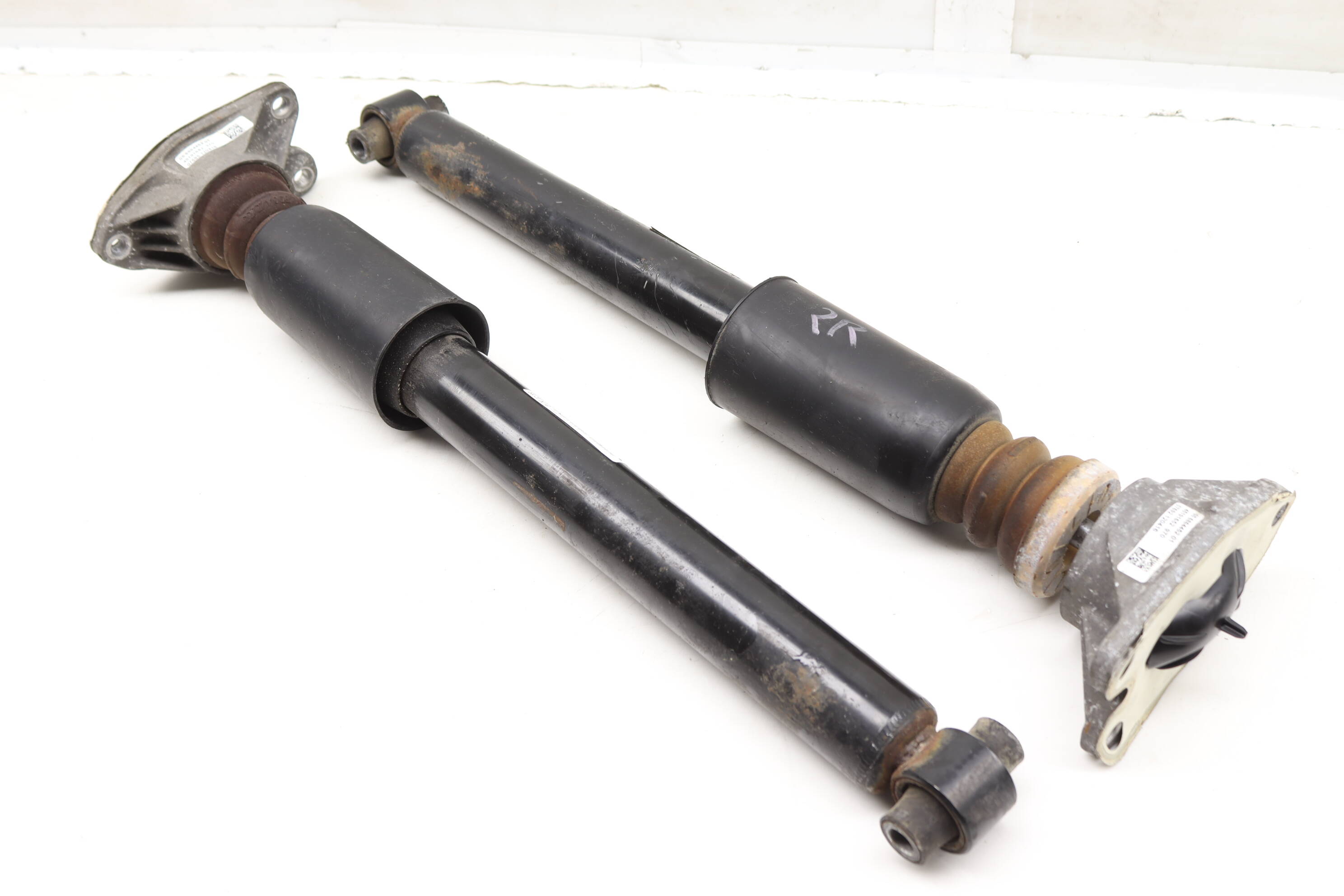 BMW Rear Strut / Shock Absorber Set 33526873783