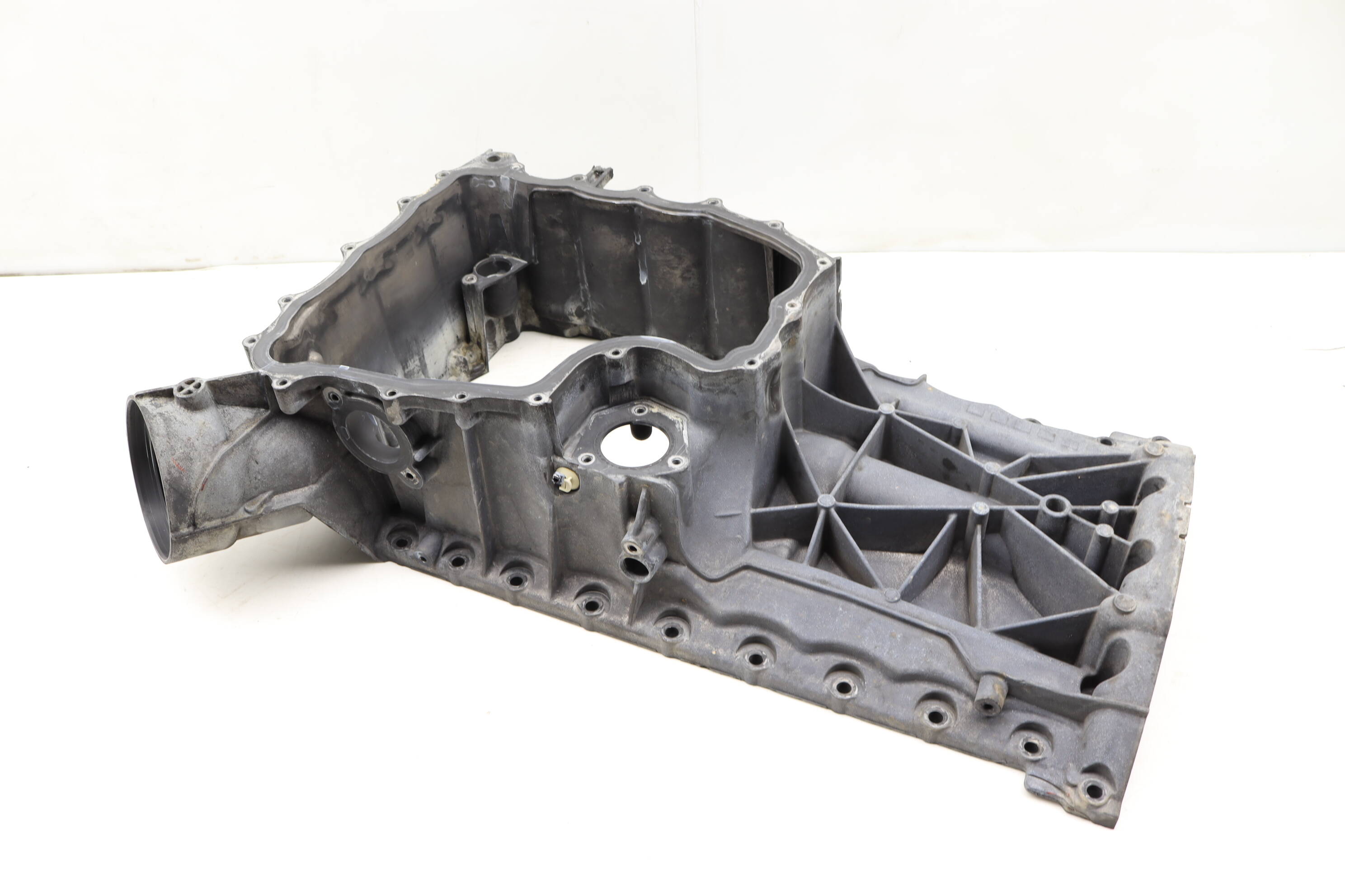 Porsche Upper Engine Oil Pan (Cayenne) 94810707161
