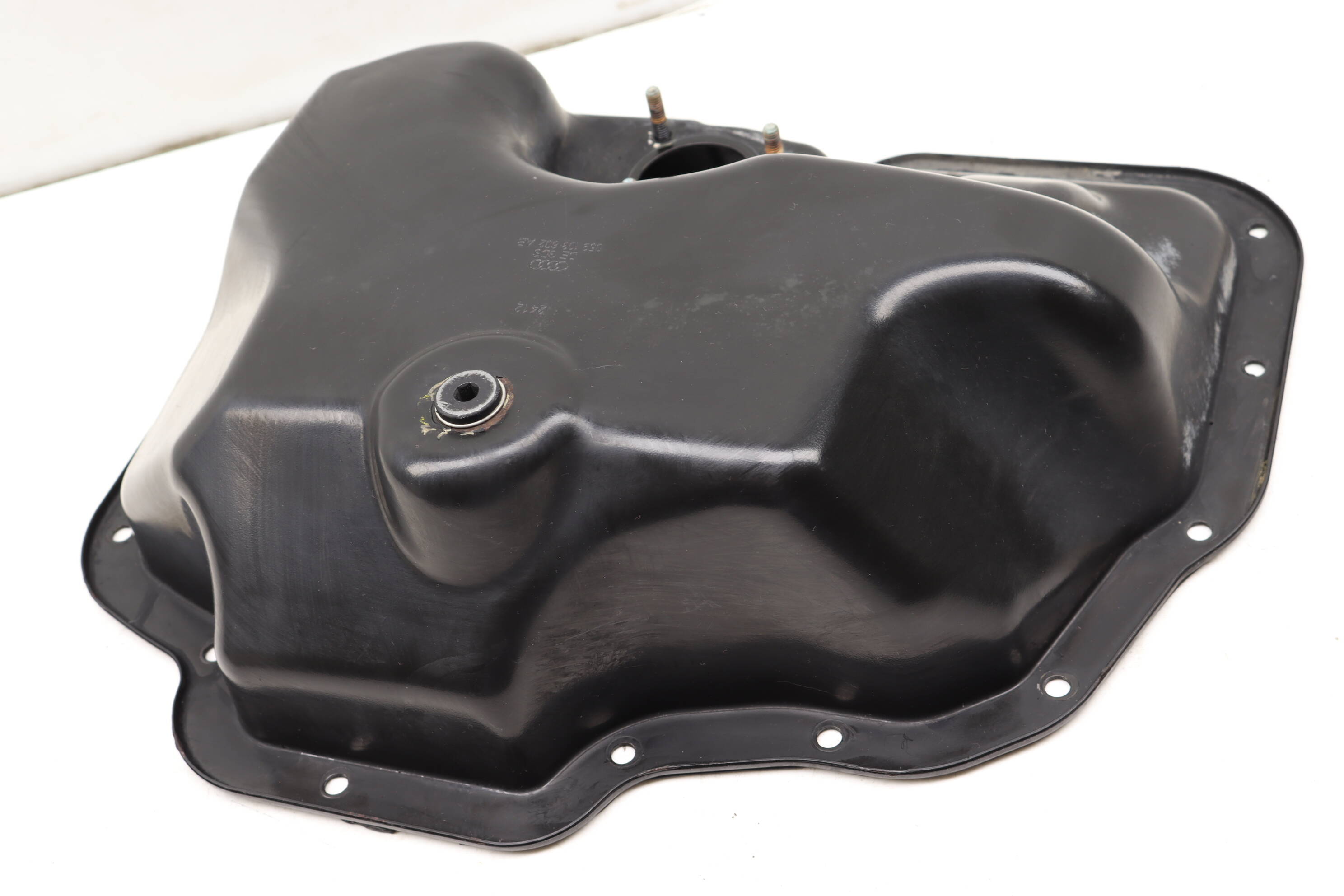 LOWER ENGINE OIL PAN / SUMP - AUDI Q7 VW TOUAREG - 059103602AB