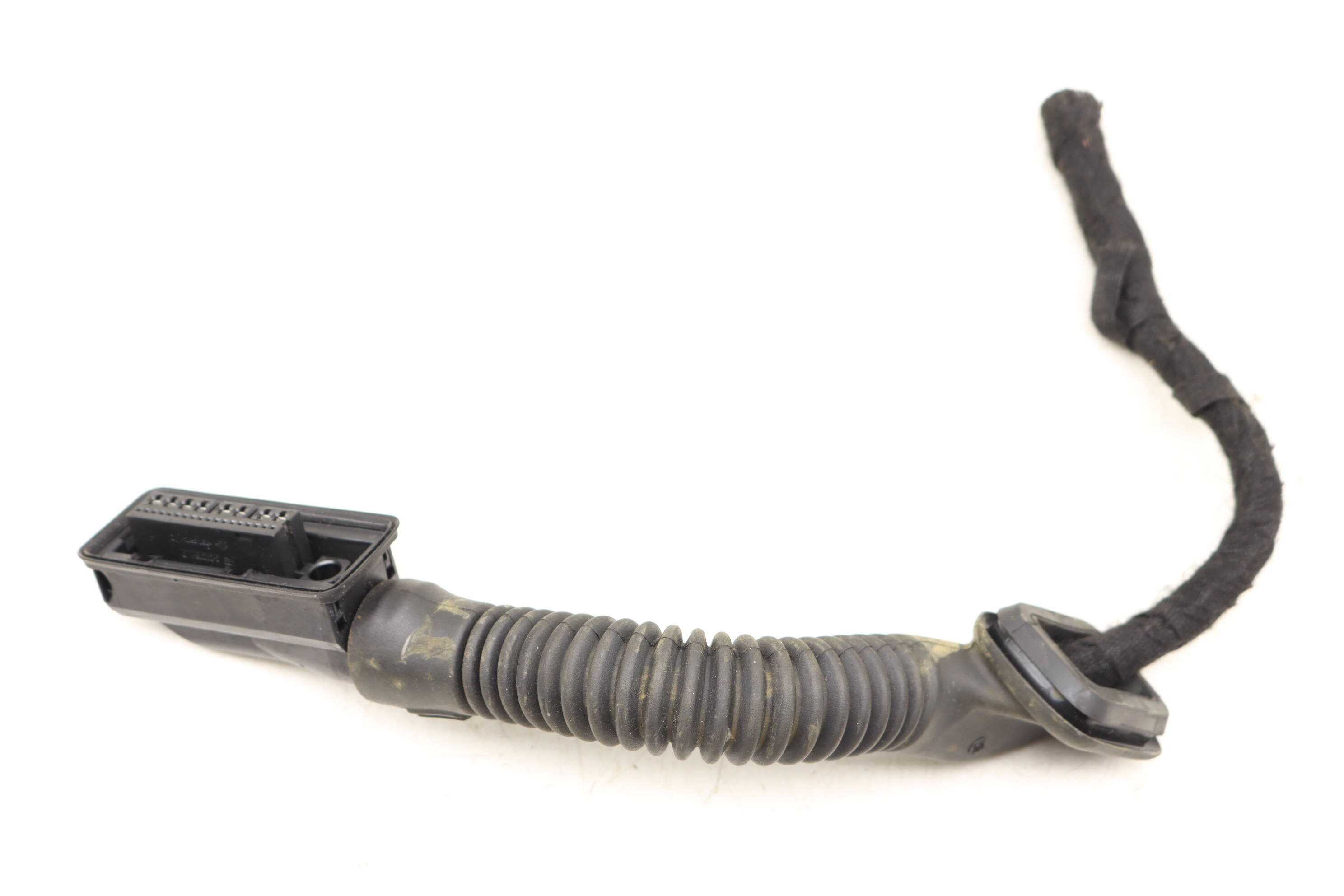 Mercedes-Benz Door Wiring Harness Connector / Pigtail 2225462680