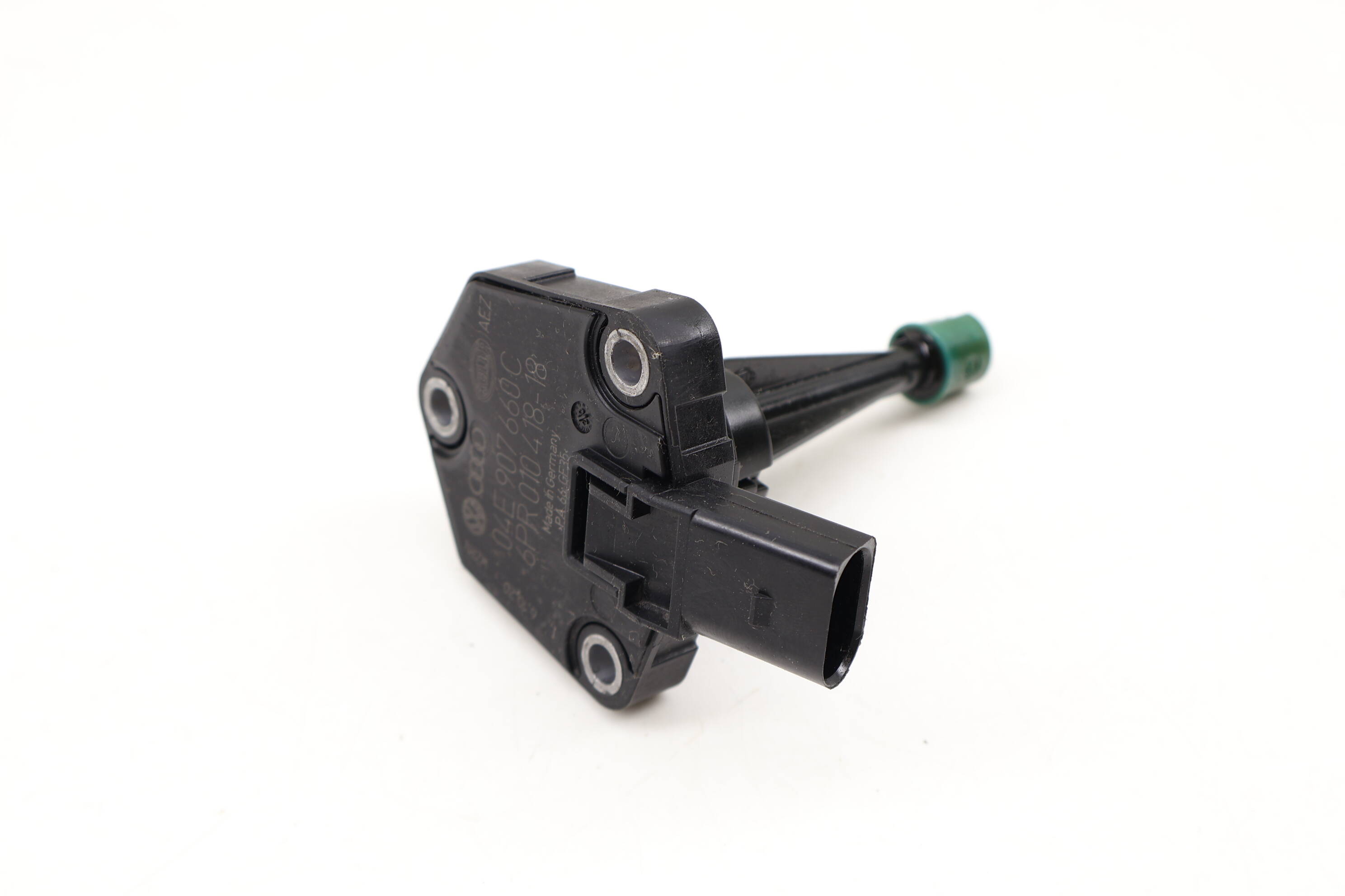 VW Engine Oil Level Sensor 04E907660C