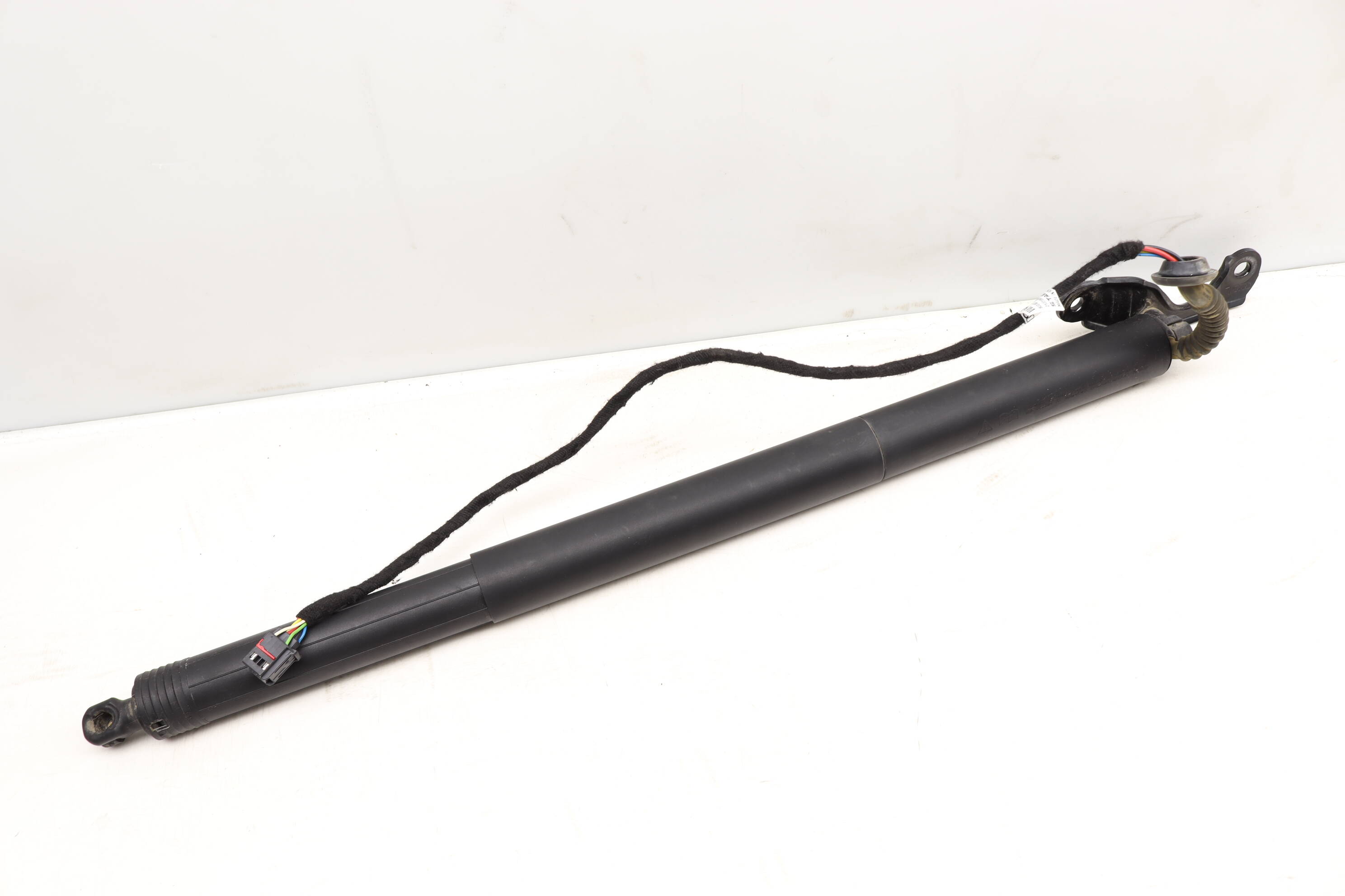WolfAutoParts.com - REAR LEFT - ELECTRIC TRUNK HATCH LID STRUT / SHOCK ...