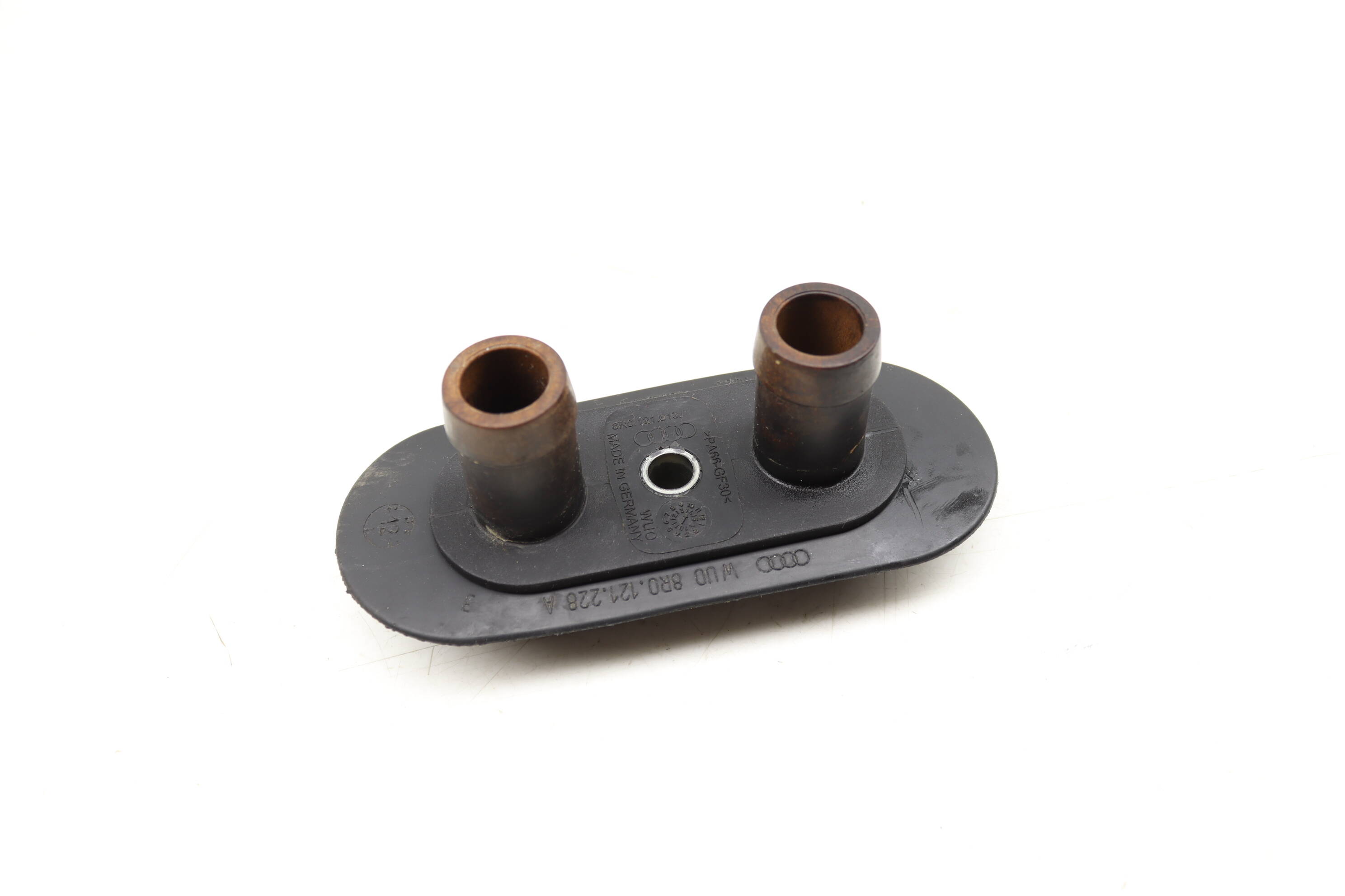 Audi Coolant Hose / Line Adapter (Q5) 8R0121613C