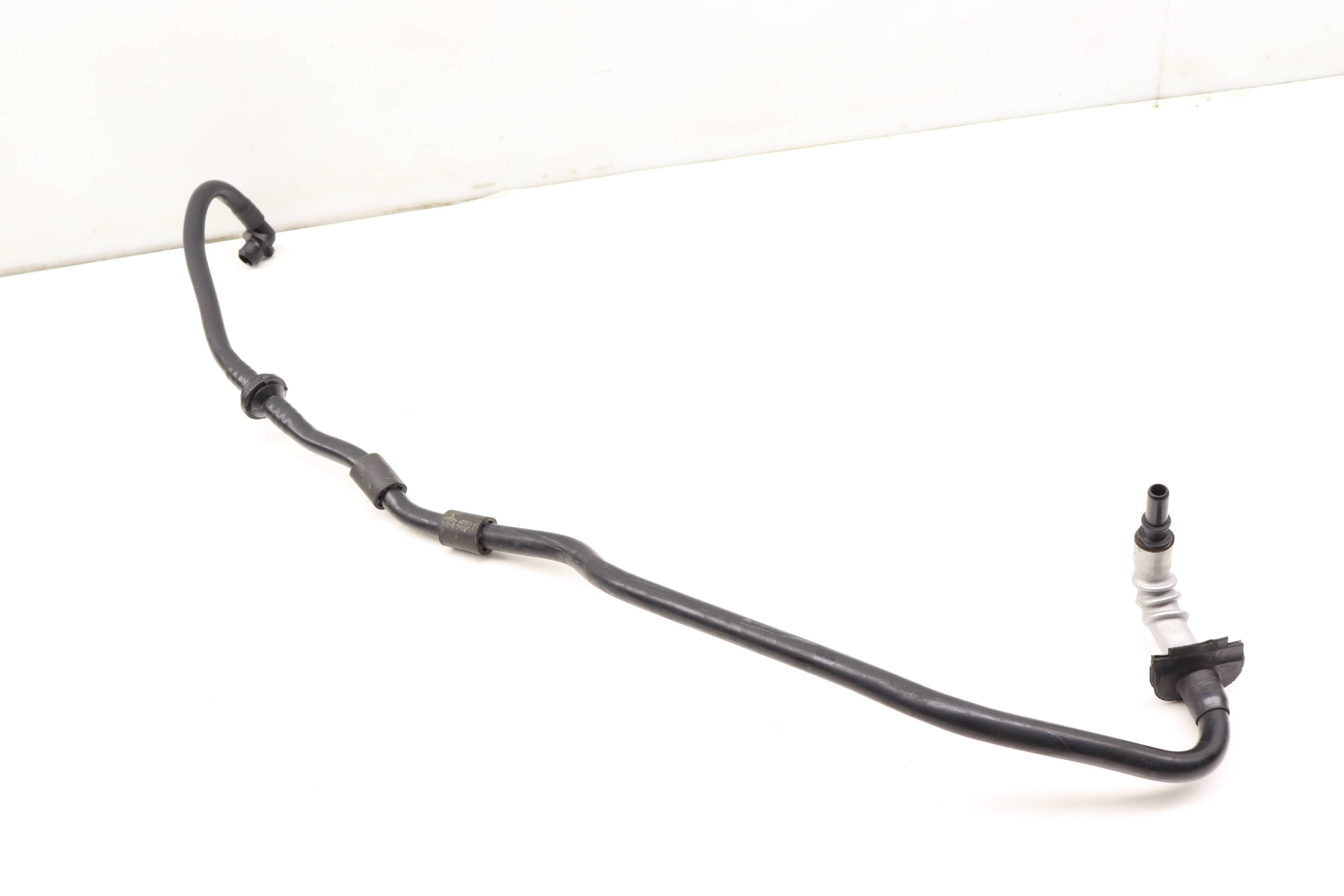 VW Brake Booster Vacuum Hose / Line / Tube (Touareg) 7P0611932AF