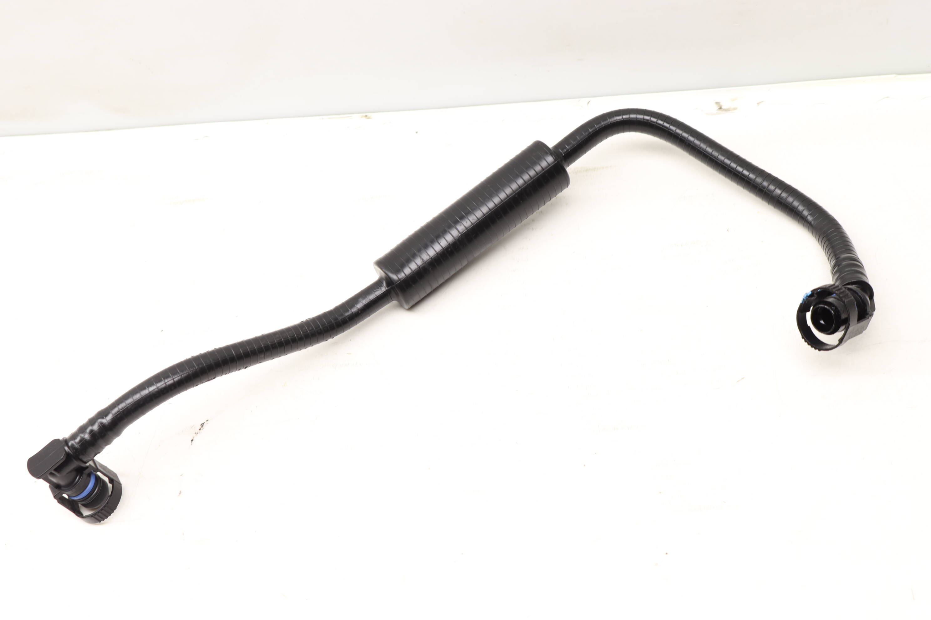 BMW Fuel Tank Breather Line / Hose 13907636131
