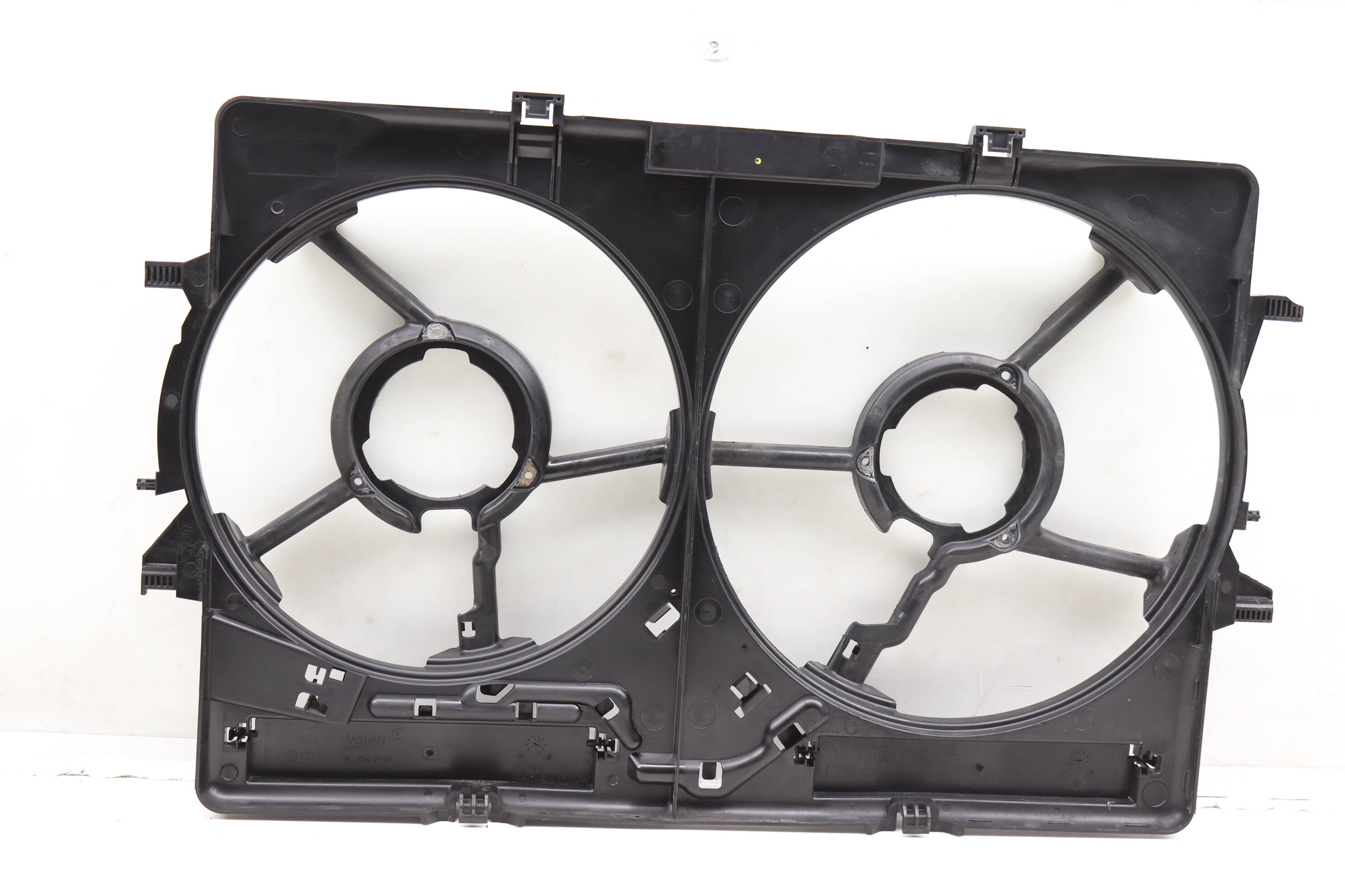 Audi Radiator Dual Fan Cowl / Housing 8K0121207A