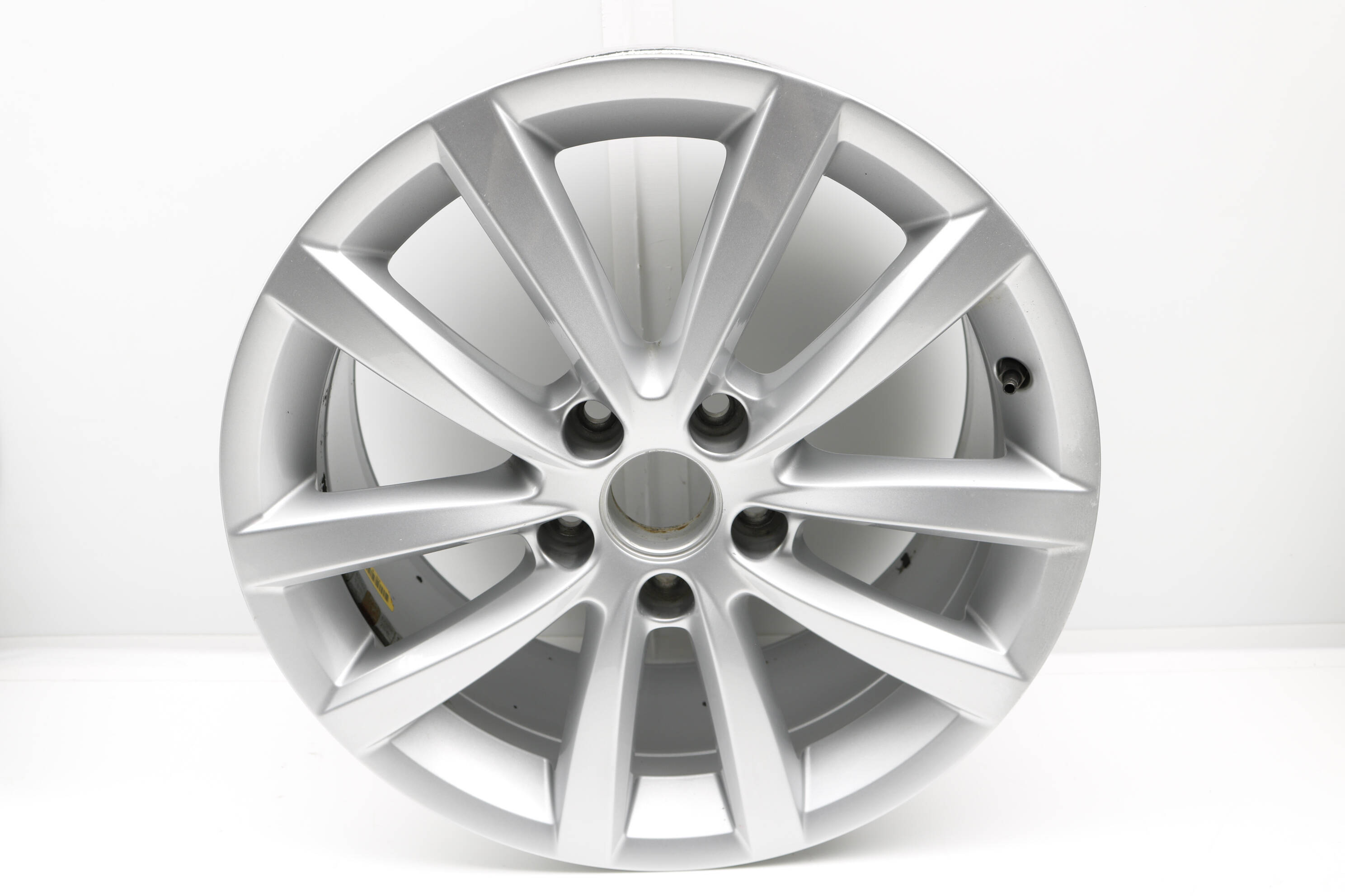 17" INCH ALLOY RIM / WHEEL (5 DOUBLE SPOKE) - VW EOS - 3AA601025C