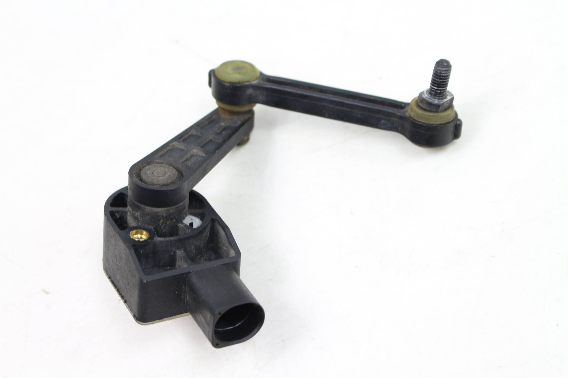 Audi Rear Headlight Leveling Sensor (Q7) 7L6616571