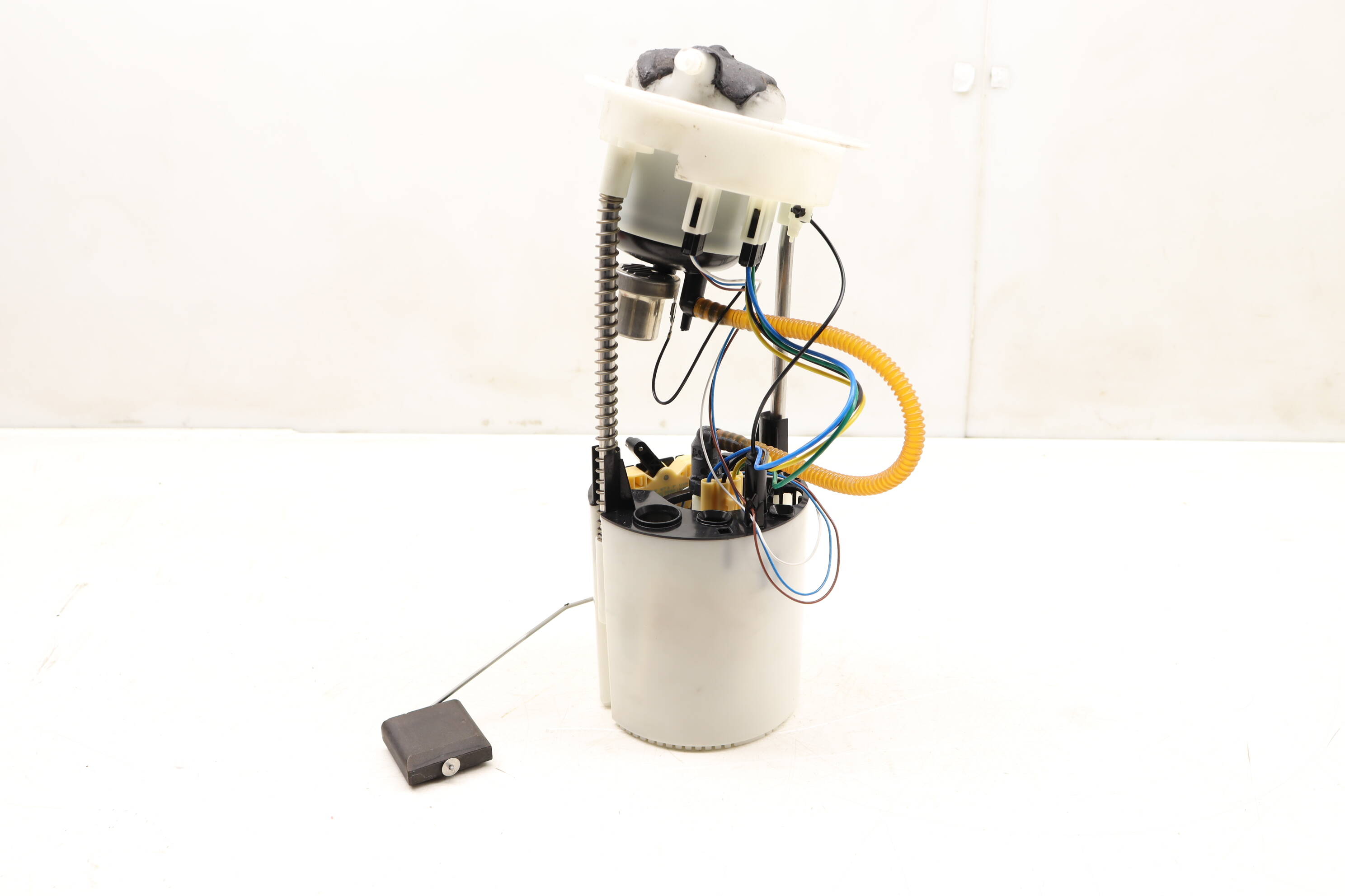 Audi In-Tank Fuel Pump Assembly (SQ5, Q5) 8R0919051E