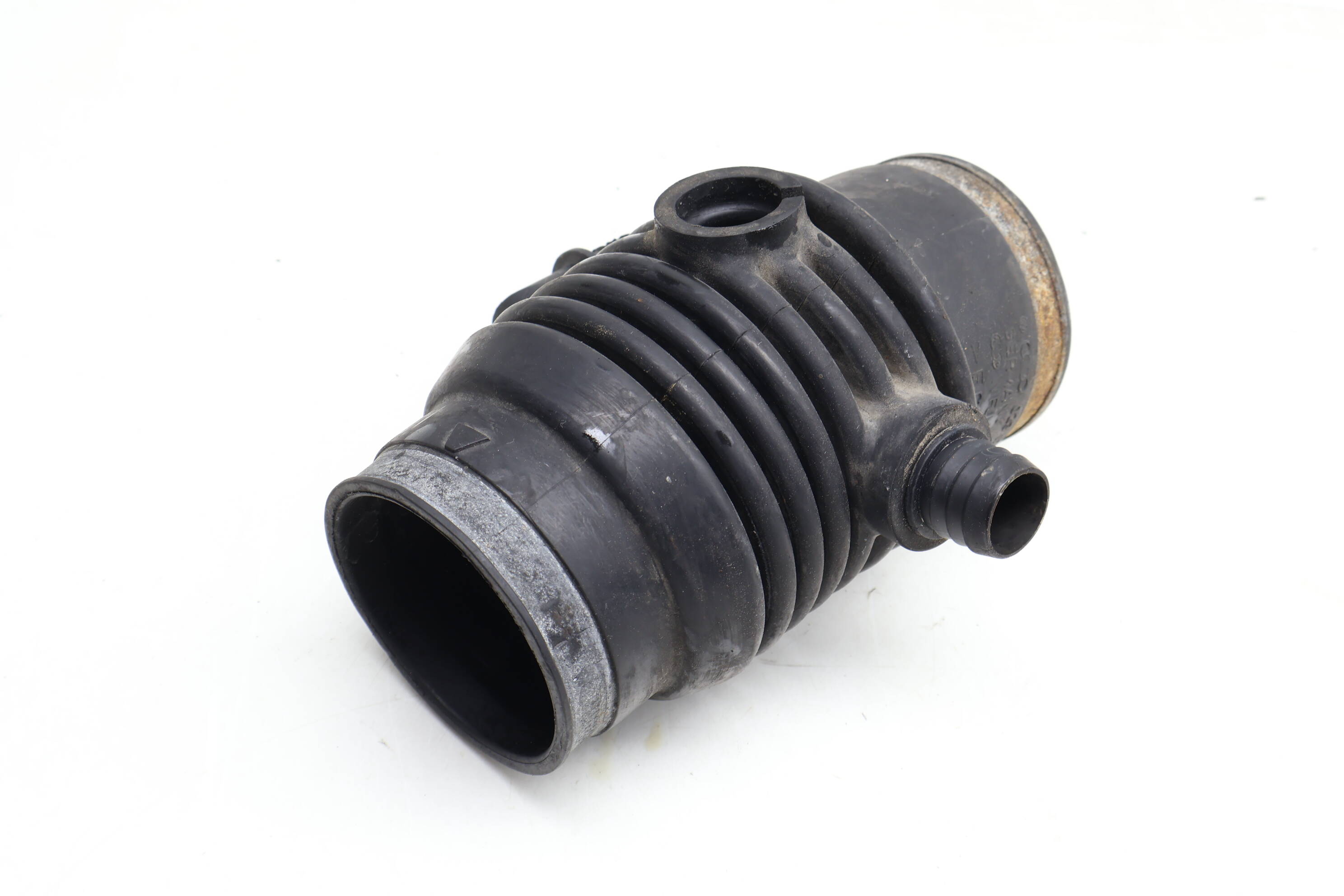VW Air Intake Boot / Hose / Duct (EuroVan) 023129627C