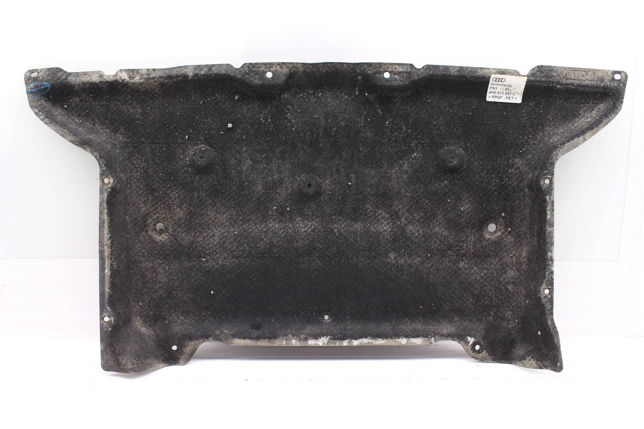 REAR - UNDERBODY SHIELD PANEL / LINER - AUDI A8 S8 - 4H0813851C