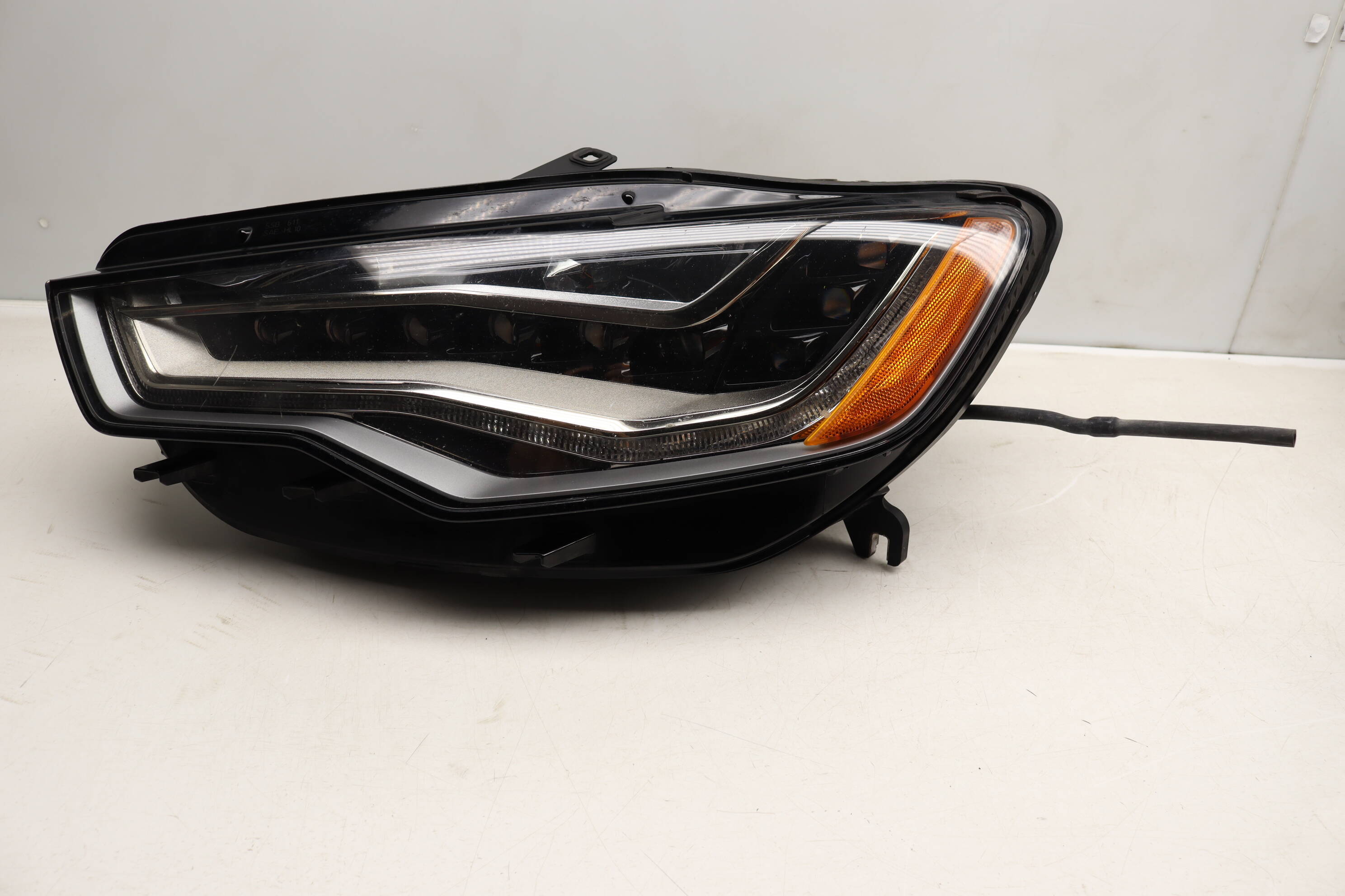 Audi Left Led Headlight / Headlamp 4G0941033E