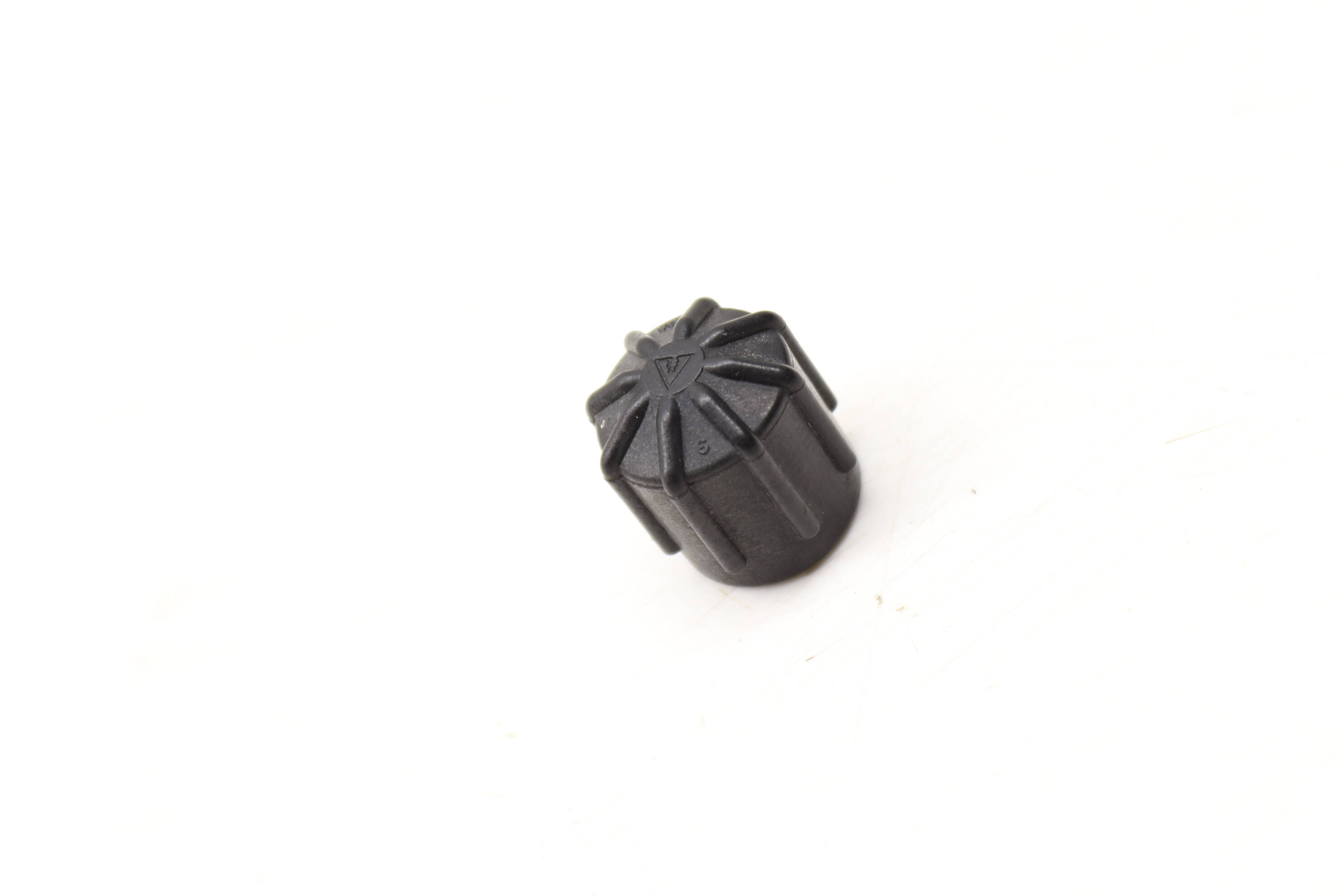 Mercedes-Benz Ac Hose / Line Cap (Larger) 1409880035