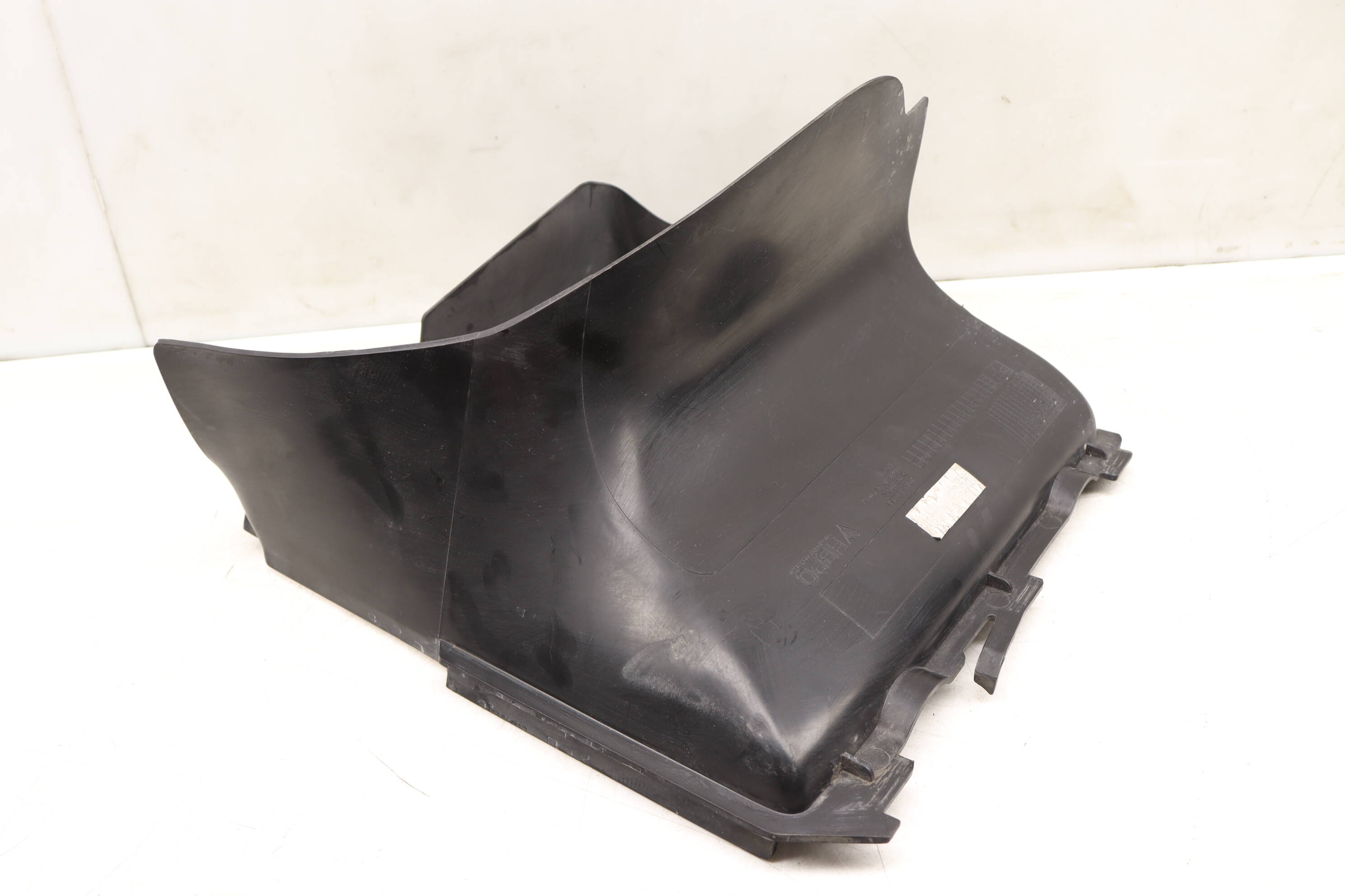 Porsche Right Auxiliary Radiator Air Guide / Duct 7P5117336A