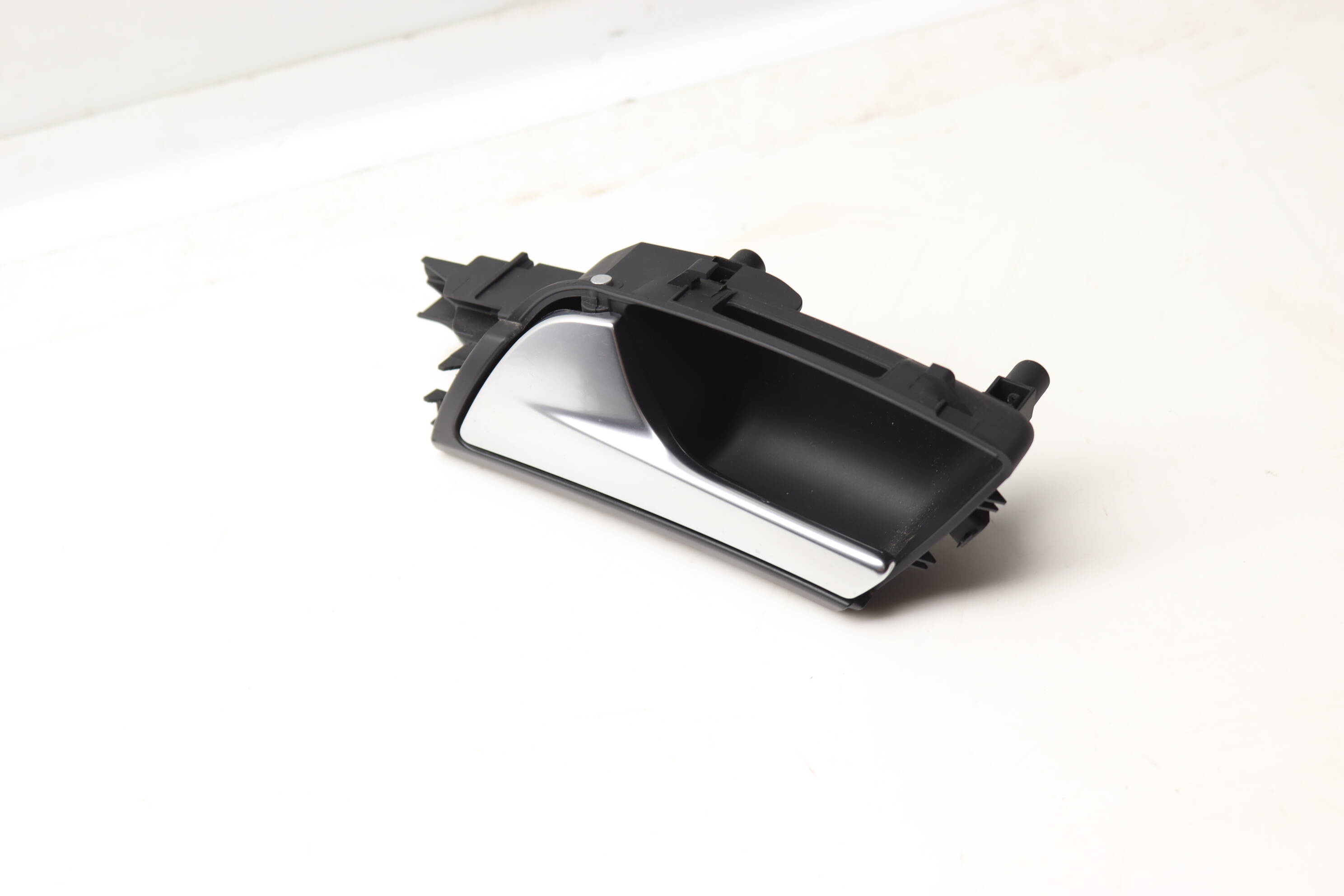 Audi Front Left Interior Door Handle 8T0837019A