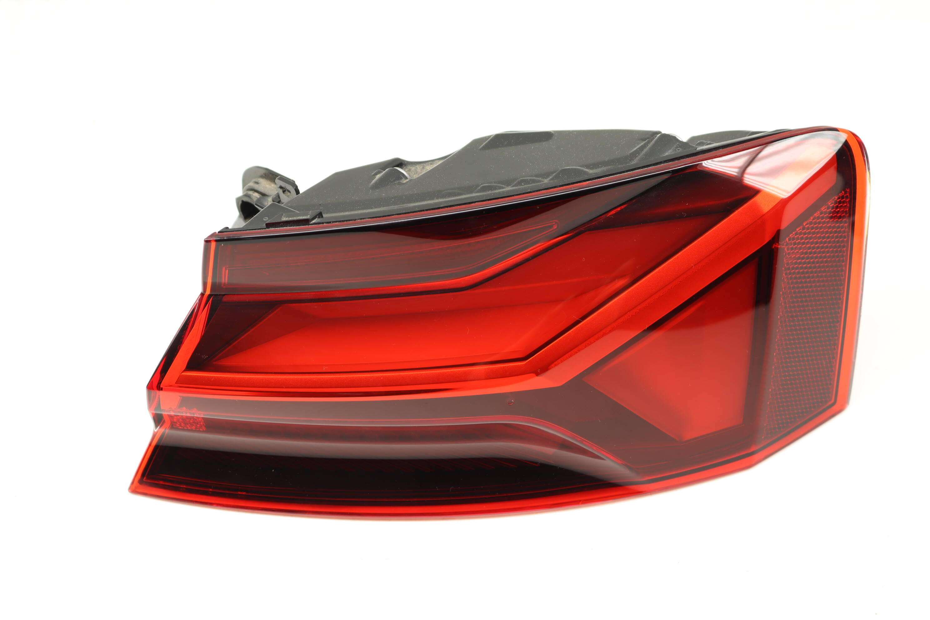 Audi Right Led Tail Light / Lamp (Outer) 8W6945092AB