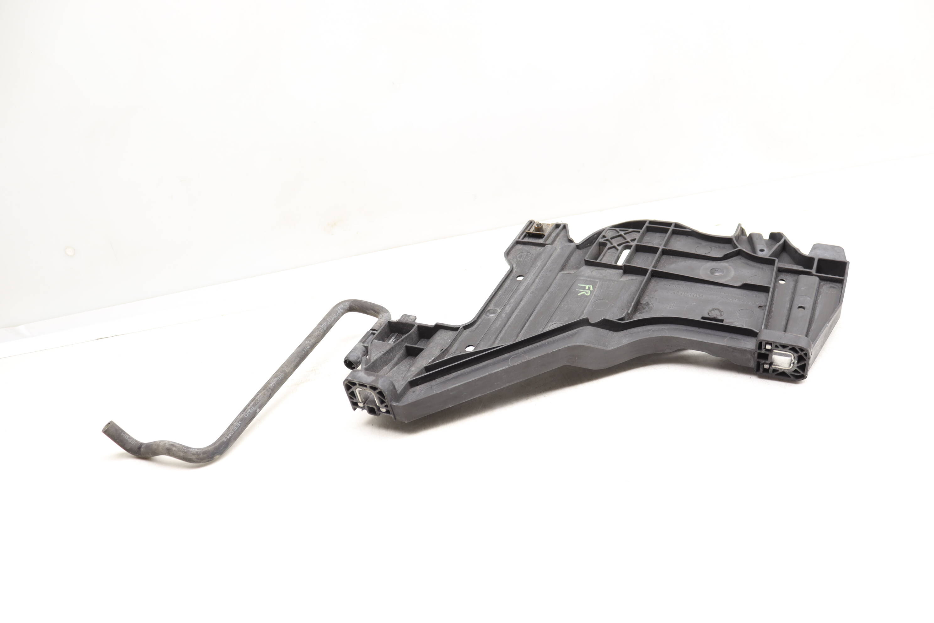 Audi Right Headlight Mount Bracket (A4 Quattro, S4, A4) 8K0941454