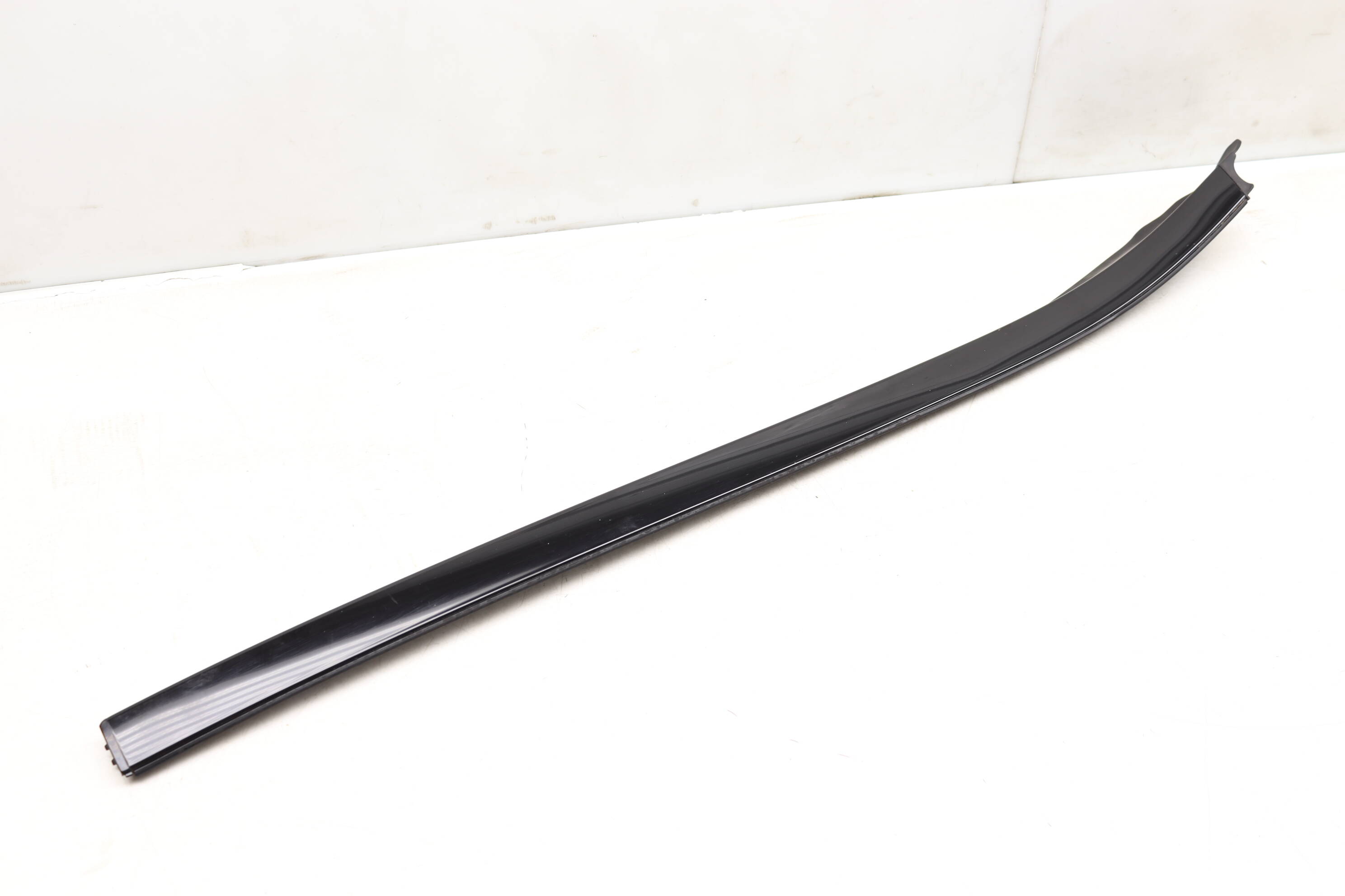 Mercedes-Benz Right Exterior Roof Trim / Molding 1566901800
