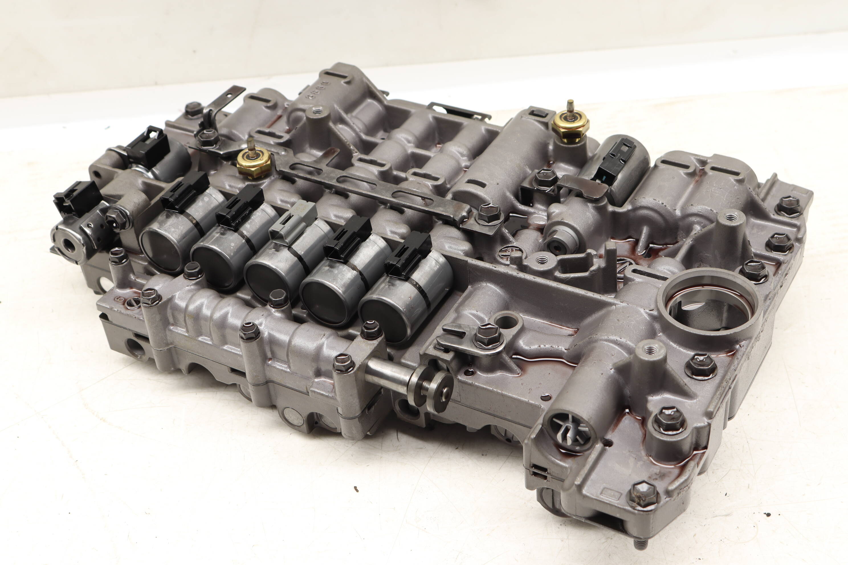 VW Transmission Valve Body / Mechatronic (Touareg) 09D325039A