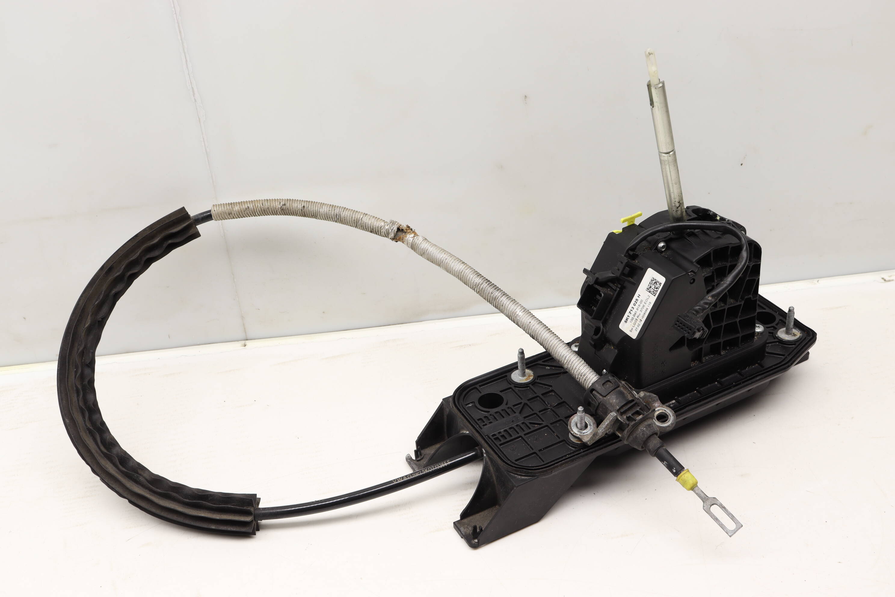 AUTOMATIC SHIFTER ASSEMBLY W/ LINKAGE - VW GOLF SPORTWAGEN GTI JETTA
