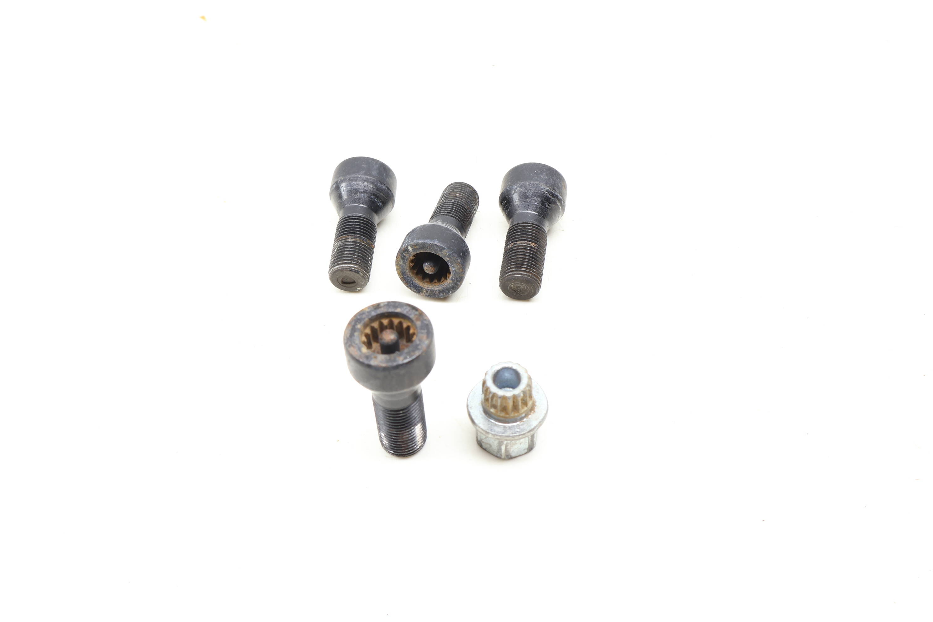 BMW Lockable / Locking Wheel Lug Nut / Bolt Set W/ Key
