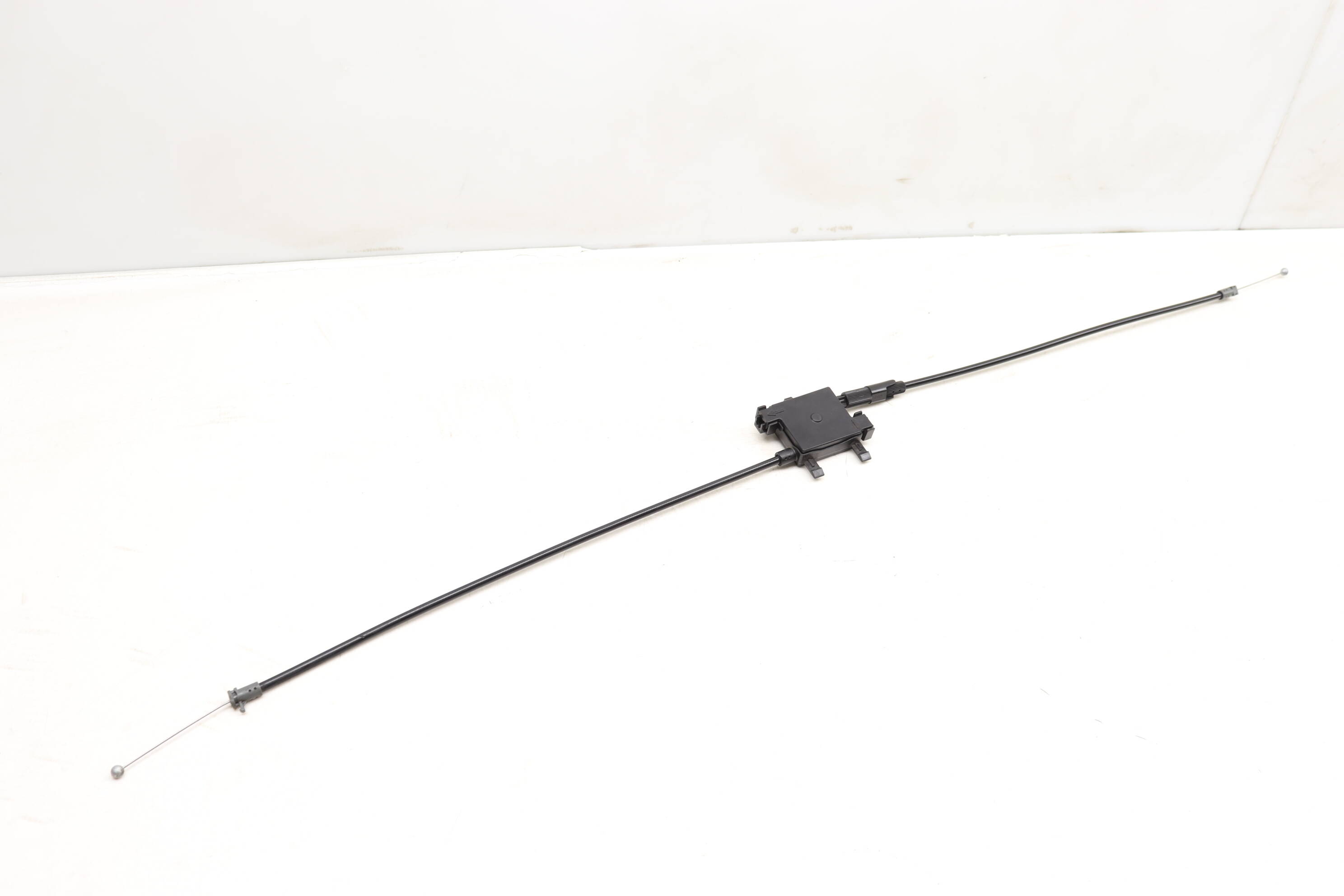 Audi Hood Latch Release Cable (SQ5, Q5) 80A823531B