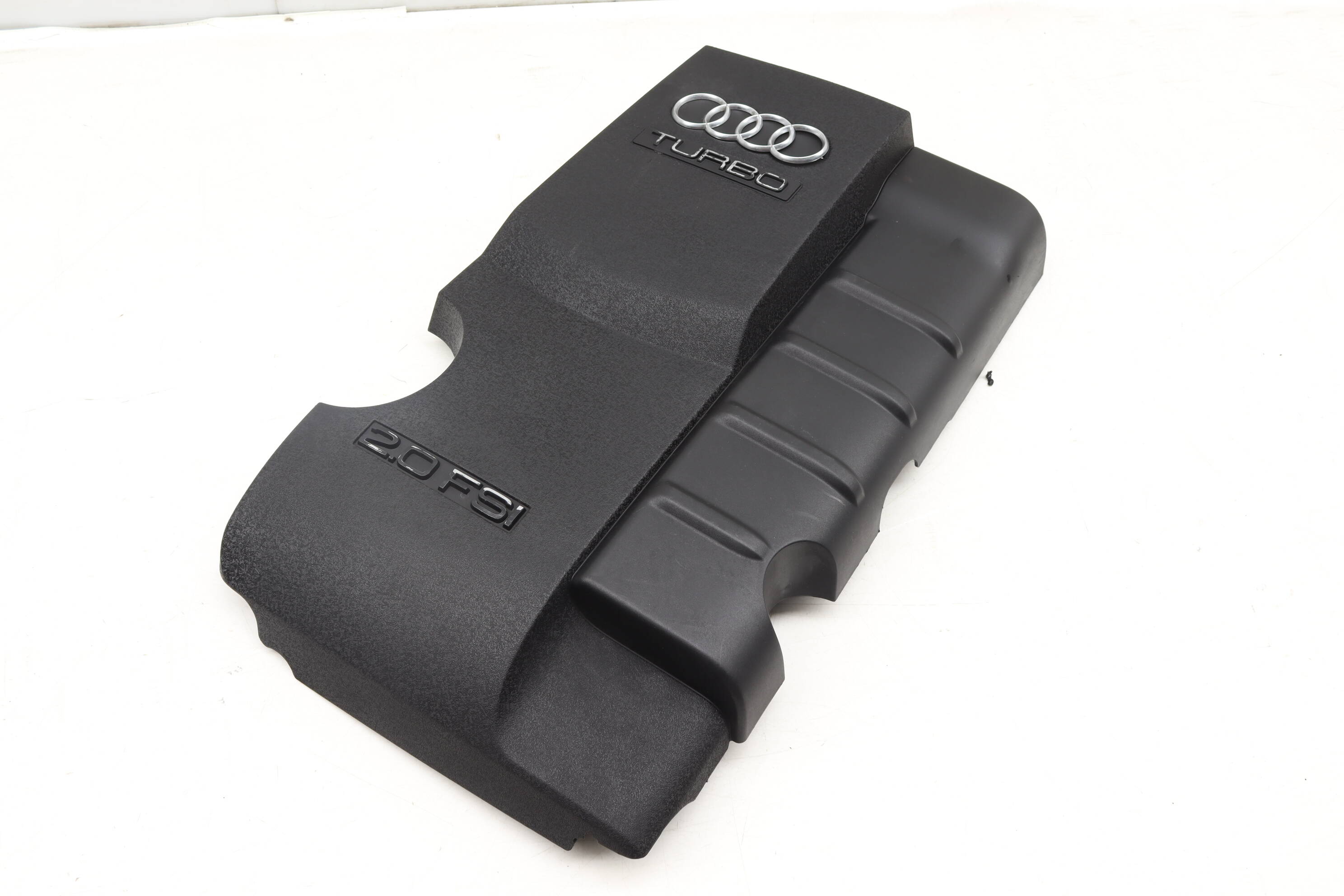 ENGINE COVER - AUDI A4 - 06D103925A