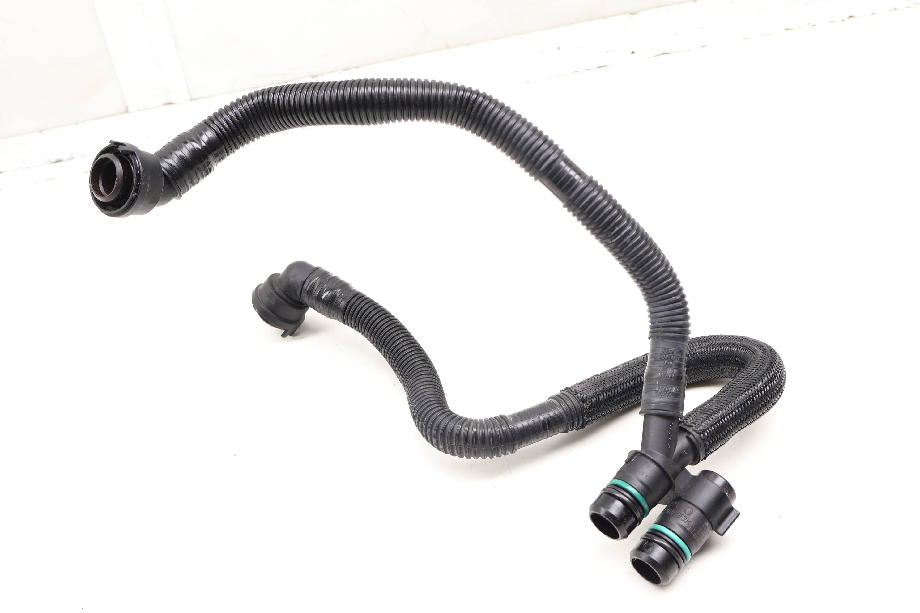 Audi Cylinder Head Tube / Pcv Breather Hose 06E103217AF