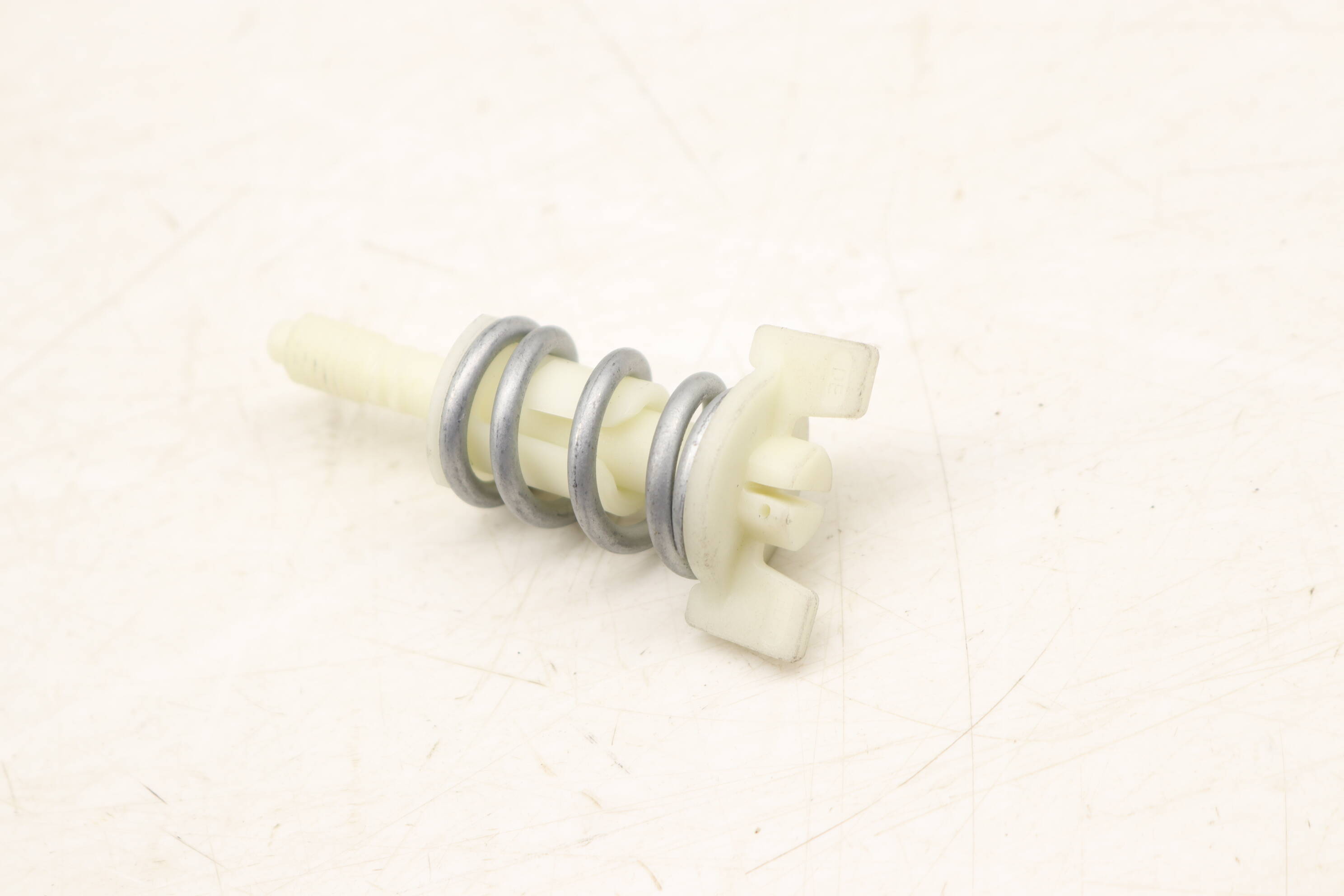 VW Tail Light Screw / Fastener (M8) 6RU945300